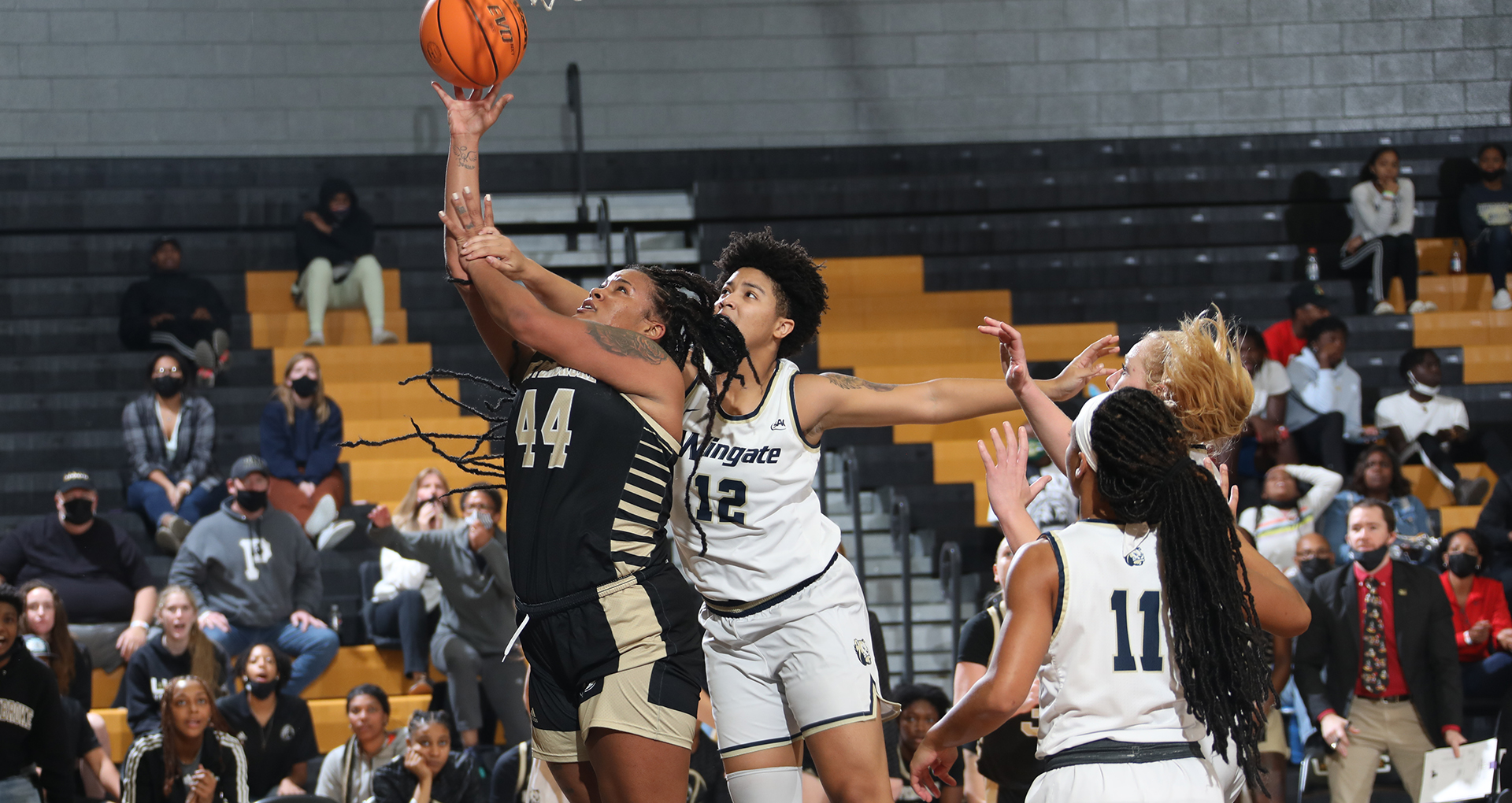 Gabby Smith - Women's Basketball - UNCP Athletics