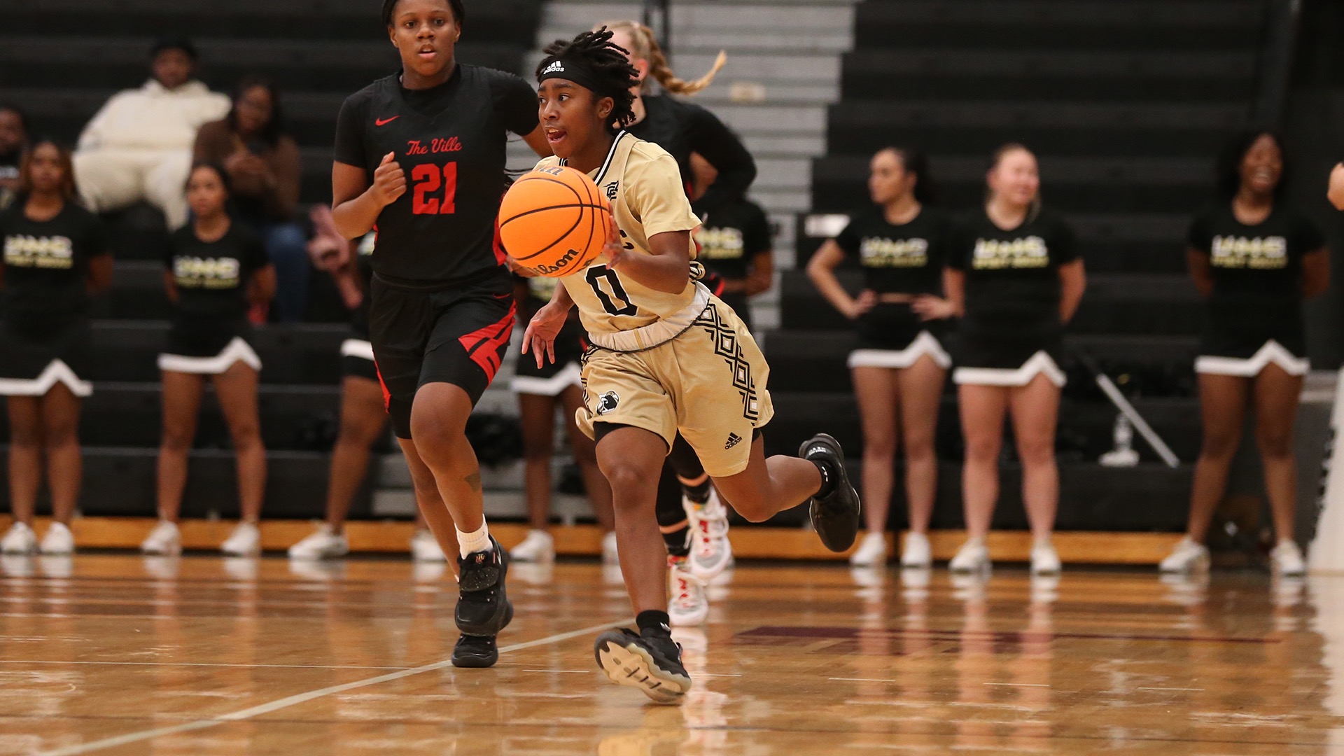 Aniah McManus - Women's Basketball - UNCP Athletics