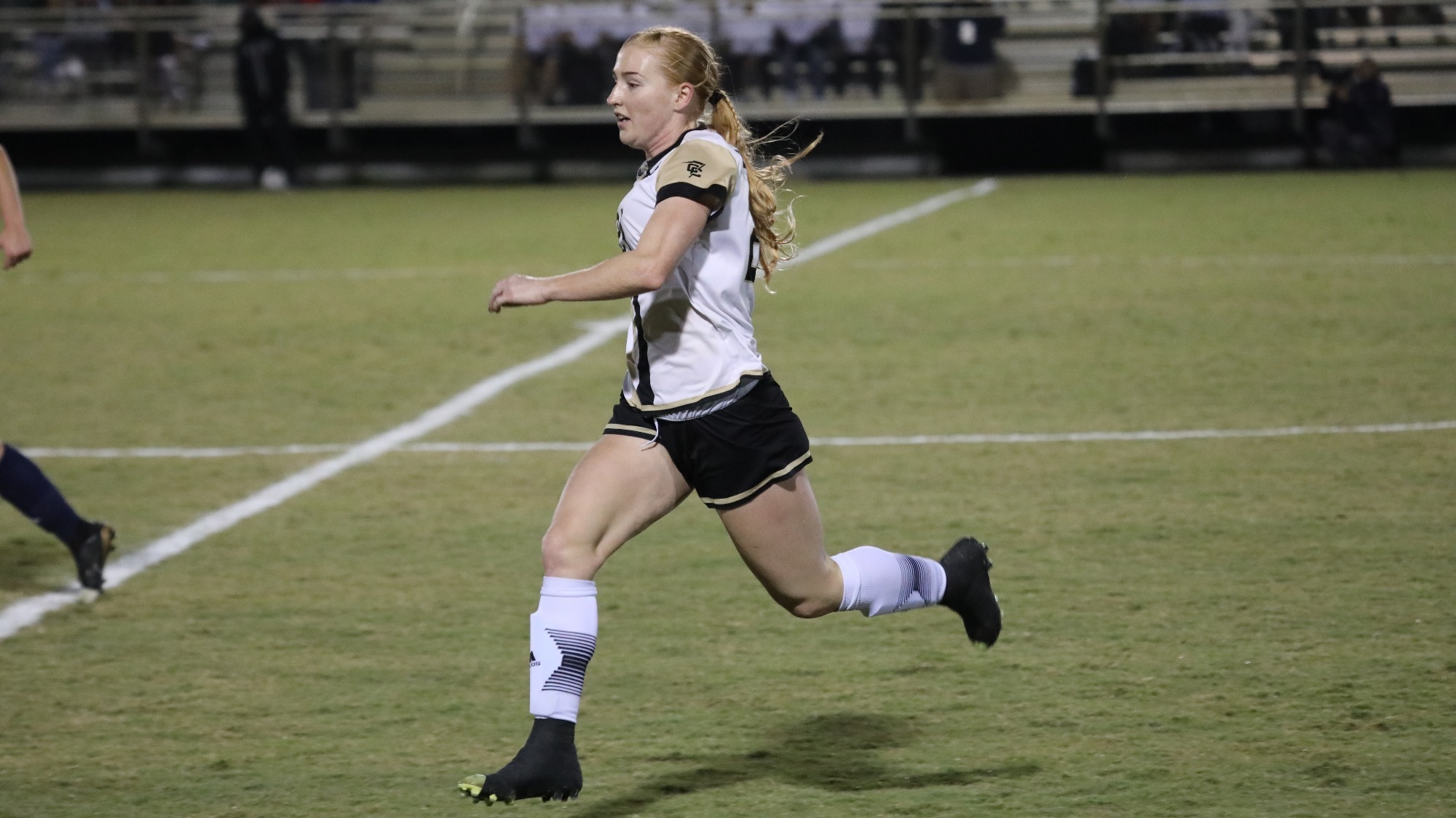 Ashleigh Harris - Soccer - UNCP Athletics