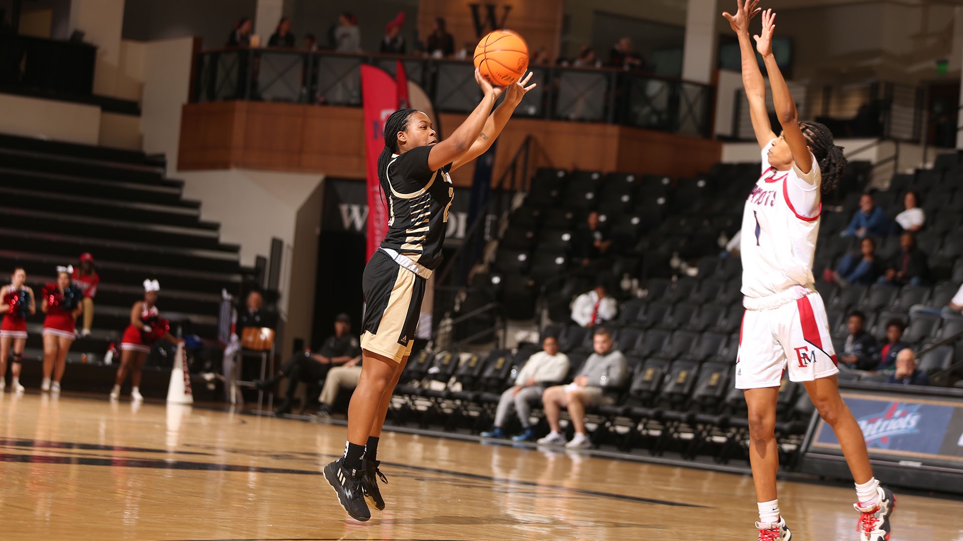 Kalaya Hall - Women's Basketball - UNCP Athletics