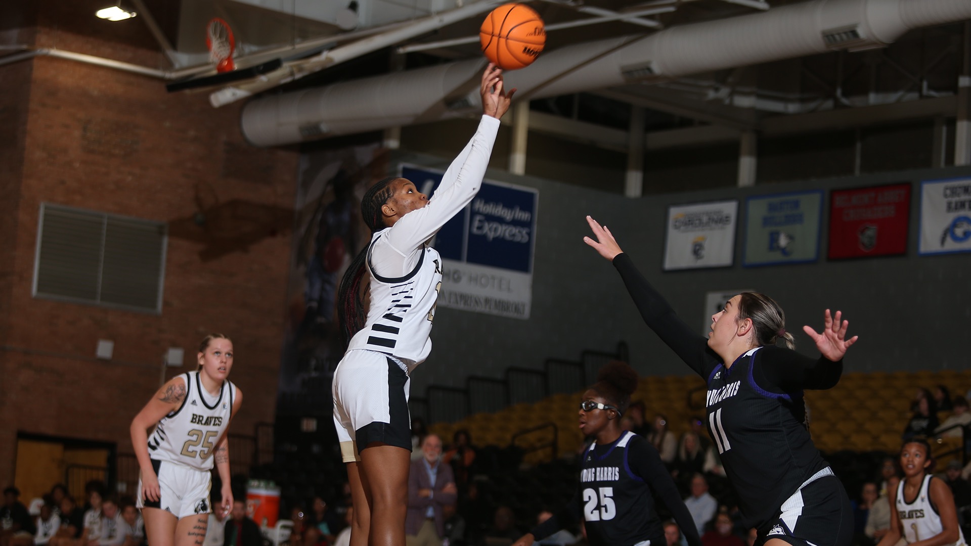 Sharp-Shooting Women’s Basketball Downs Young Harris - UNCP Athletics