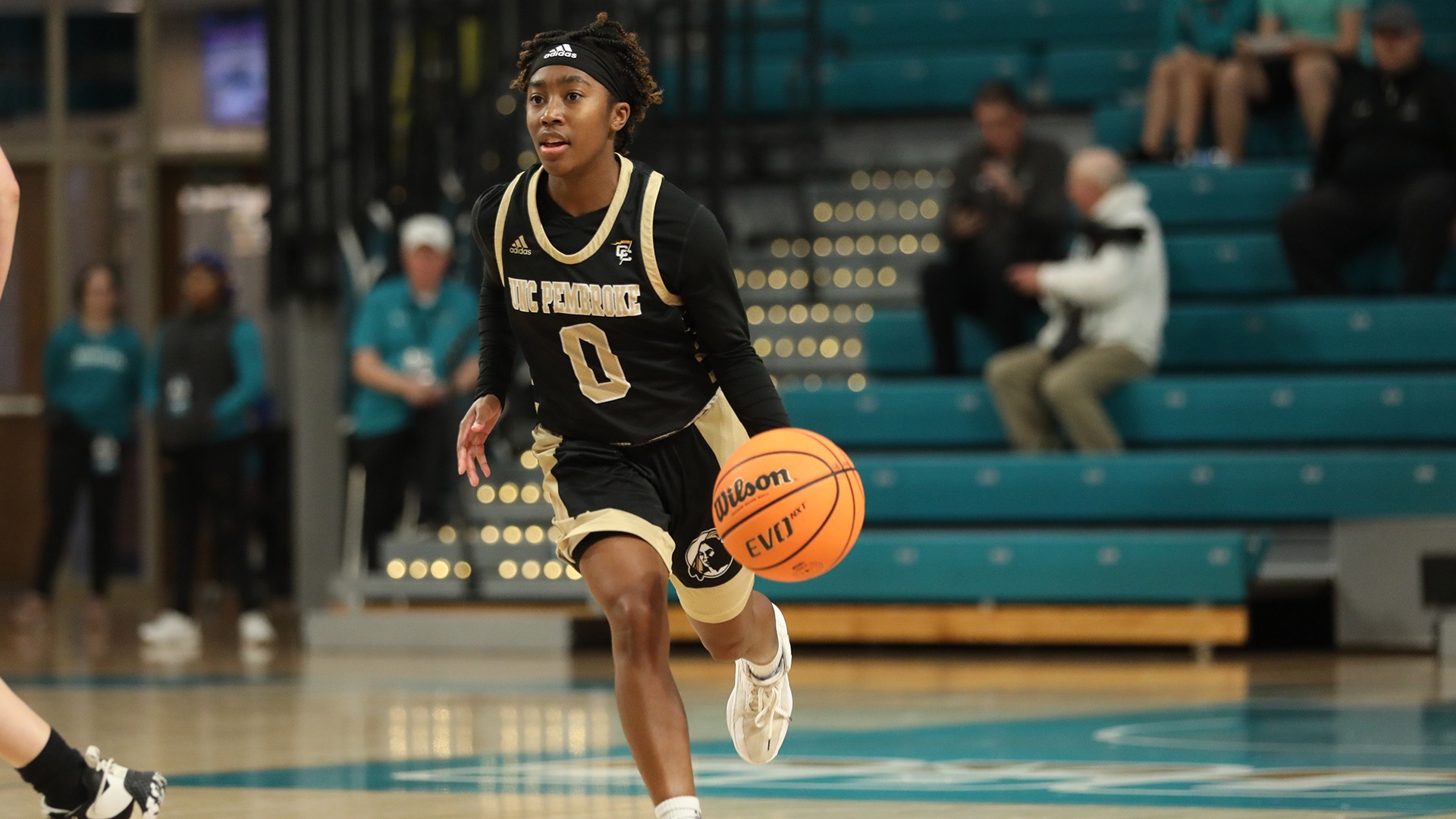 Aniah McManus - Women's Basketball - UNCP Athletics