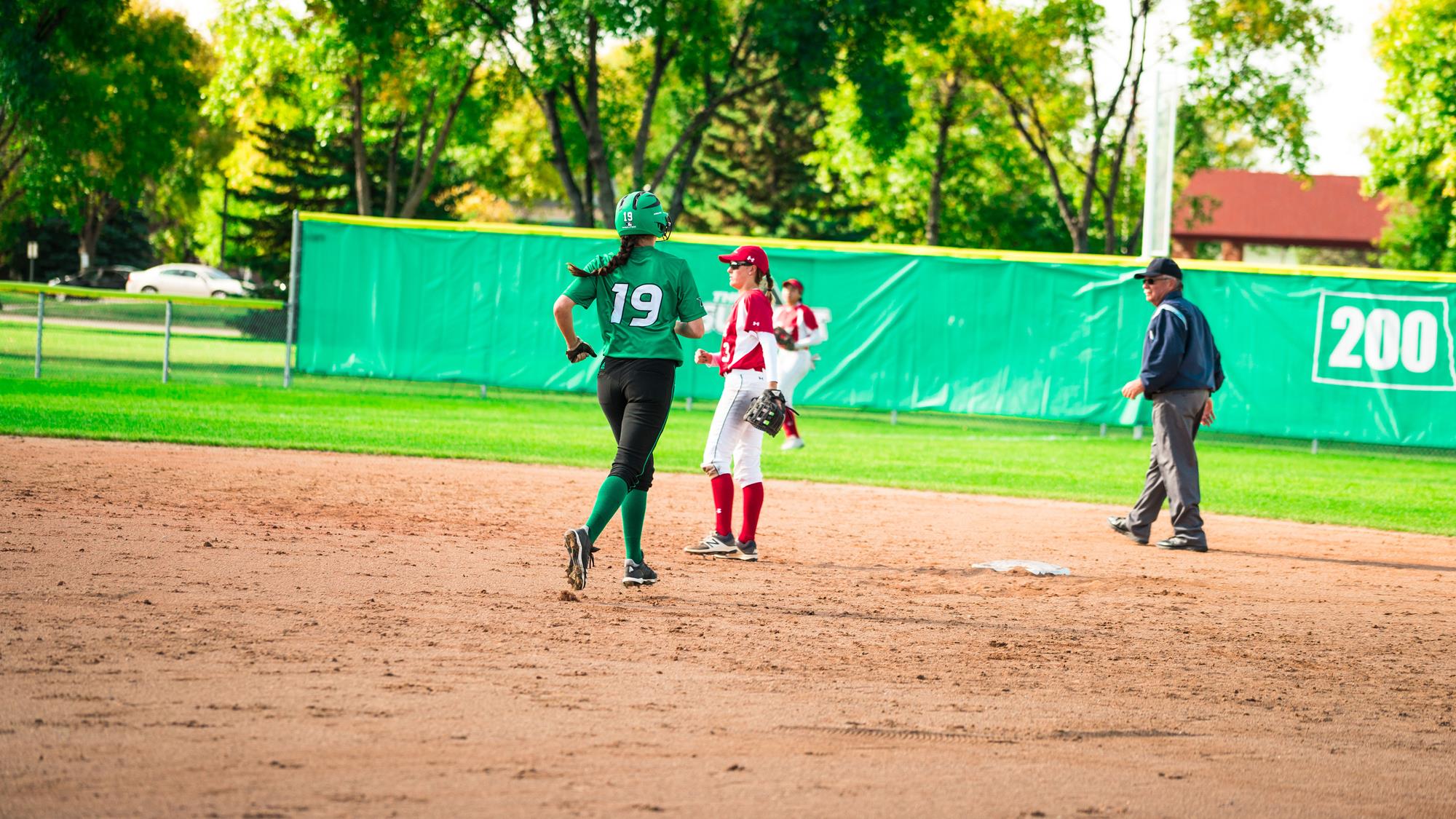 Madi Moore - Softball - University of North Dakota Athletics