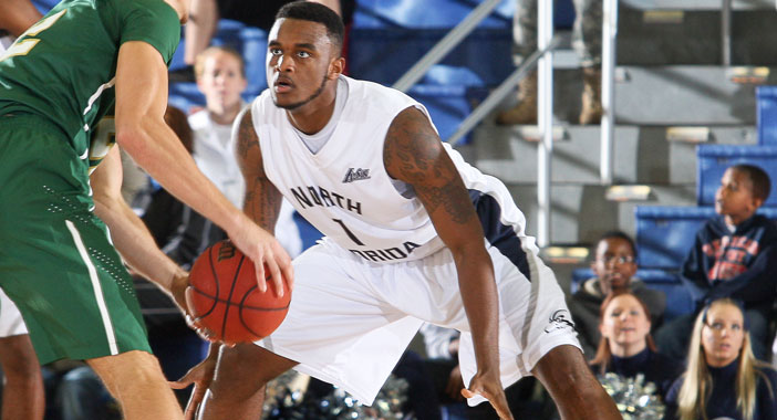 Travis Wallace - 2013-14 - Men's Basketball - University of North ...