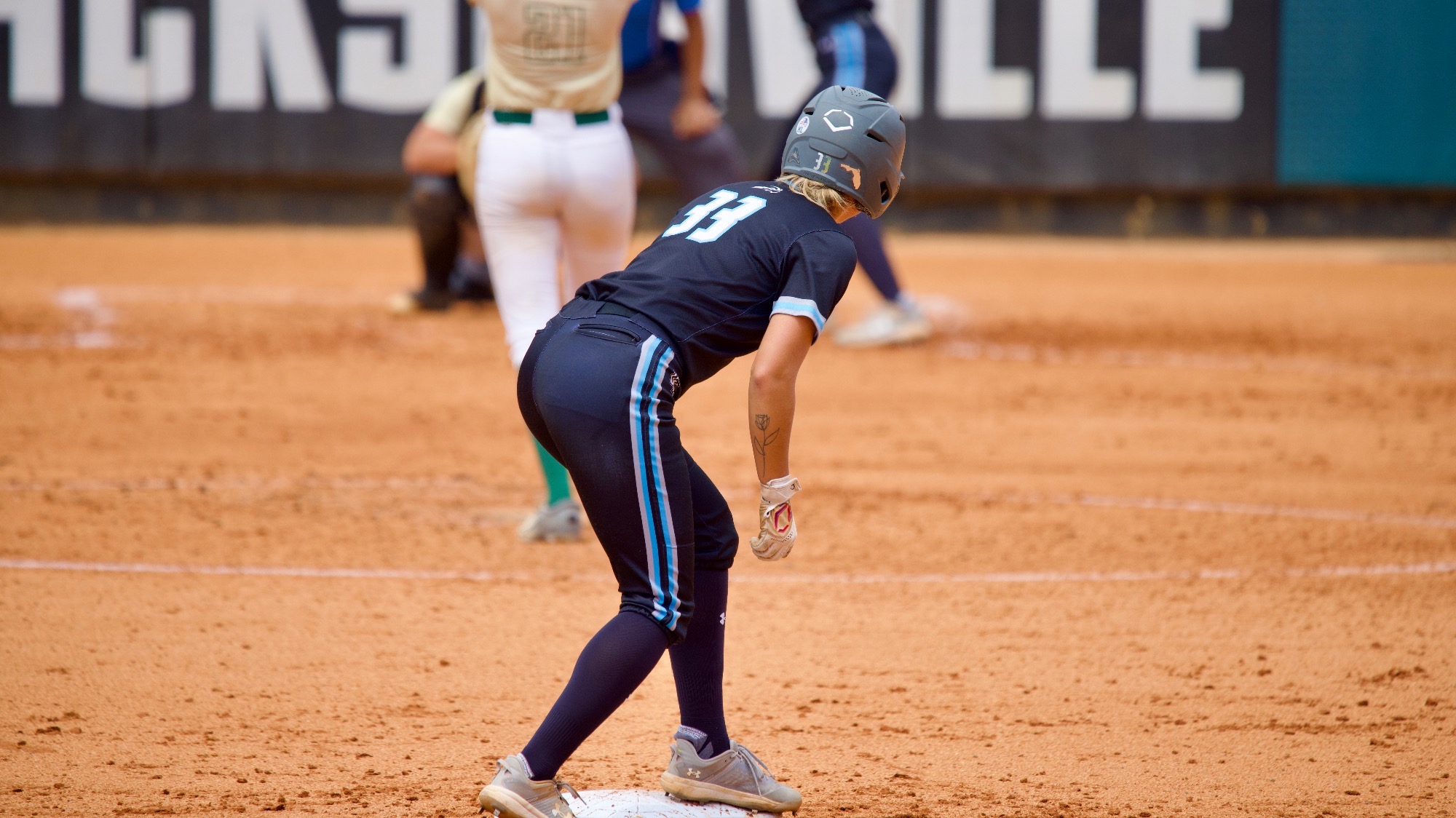 Softball Drops Series Finale in River City Rumble to Jacksonville ...