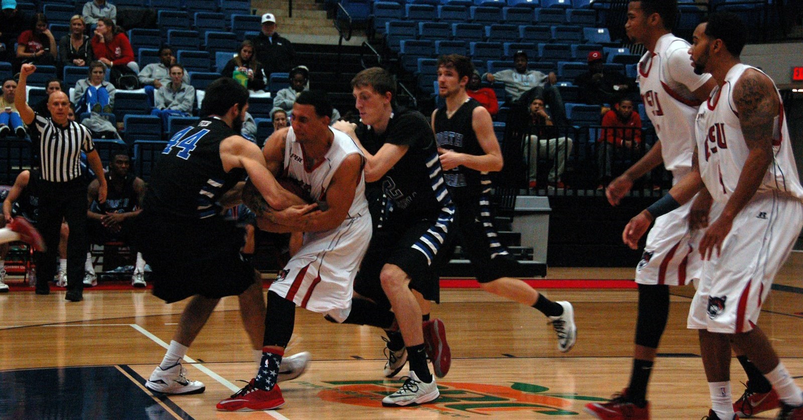Michael Varrichione - 2015-16 - Men's Basketball - University of North ...