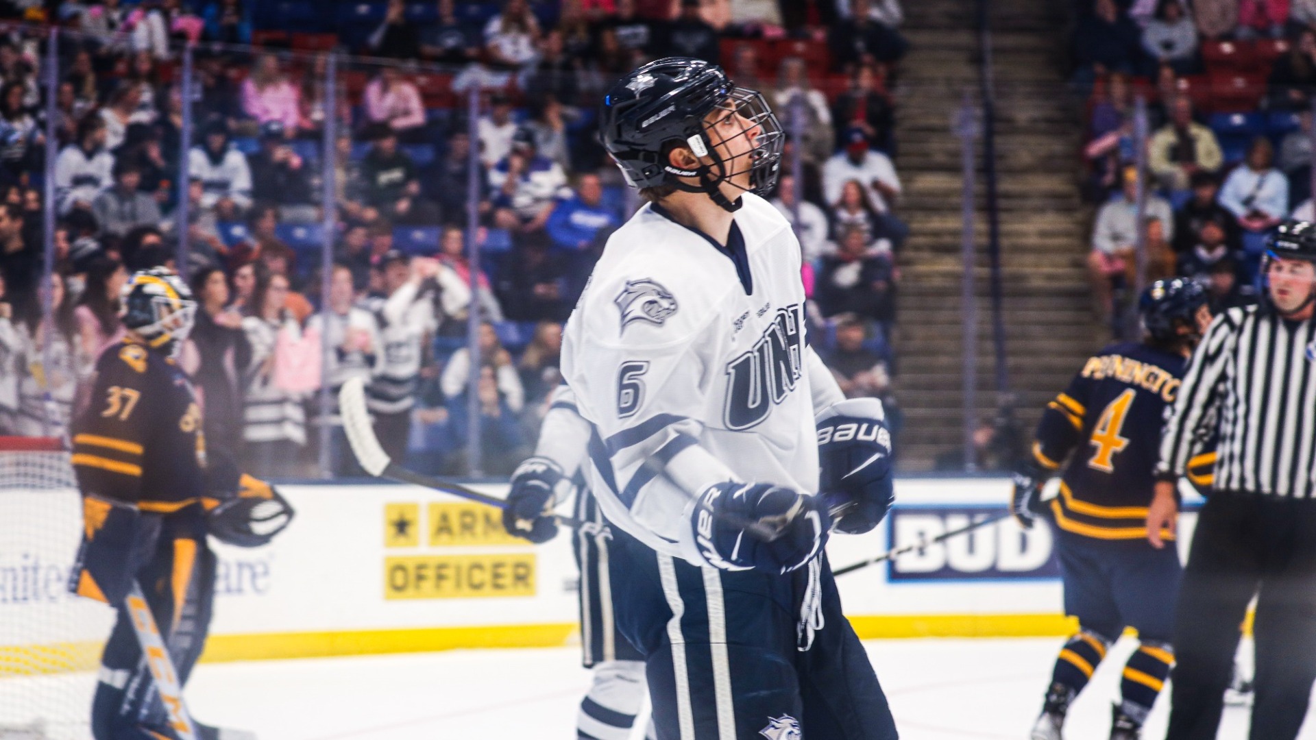 Marty Lavins - 2023-24 - Men's Ice Hockey - University of New Hampshire ...