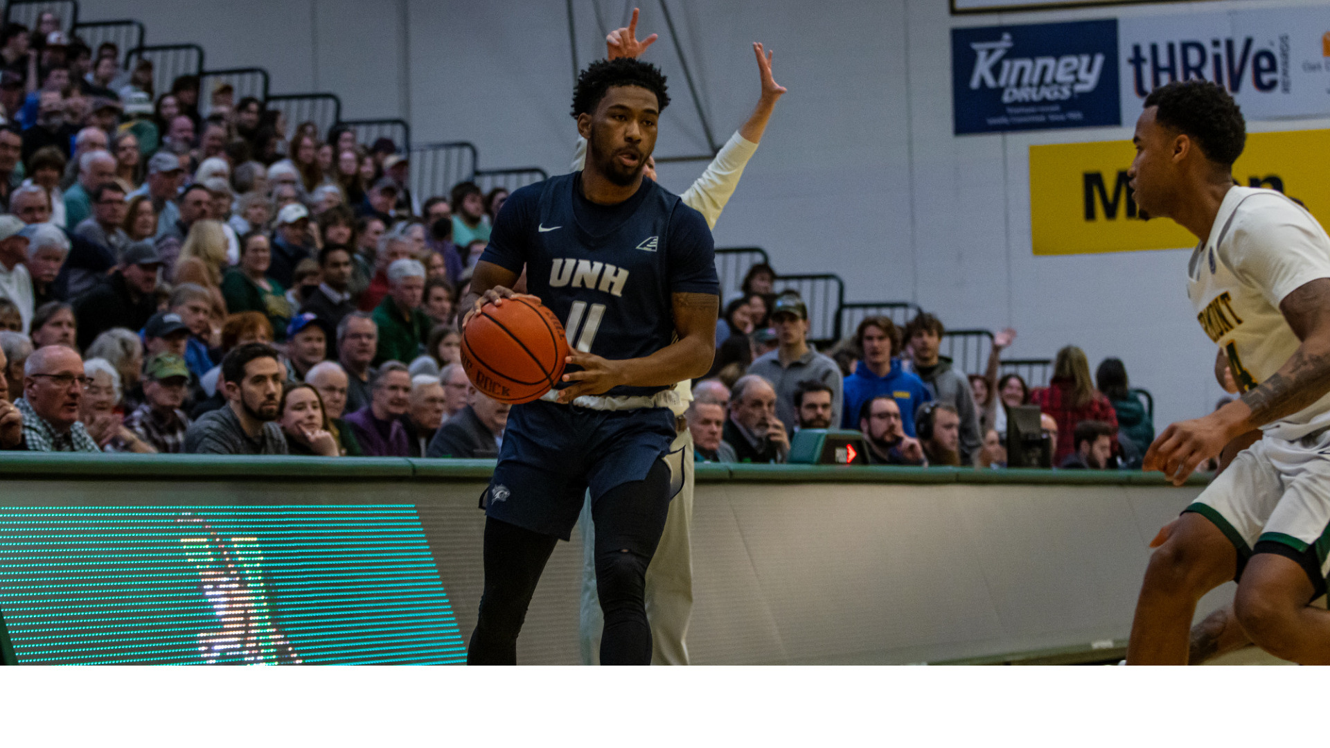 Christian Moore - 2023-24 - Men's Basketball - University of New ...