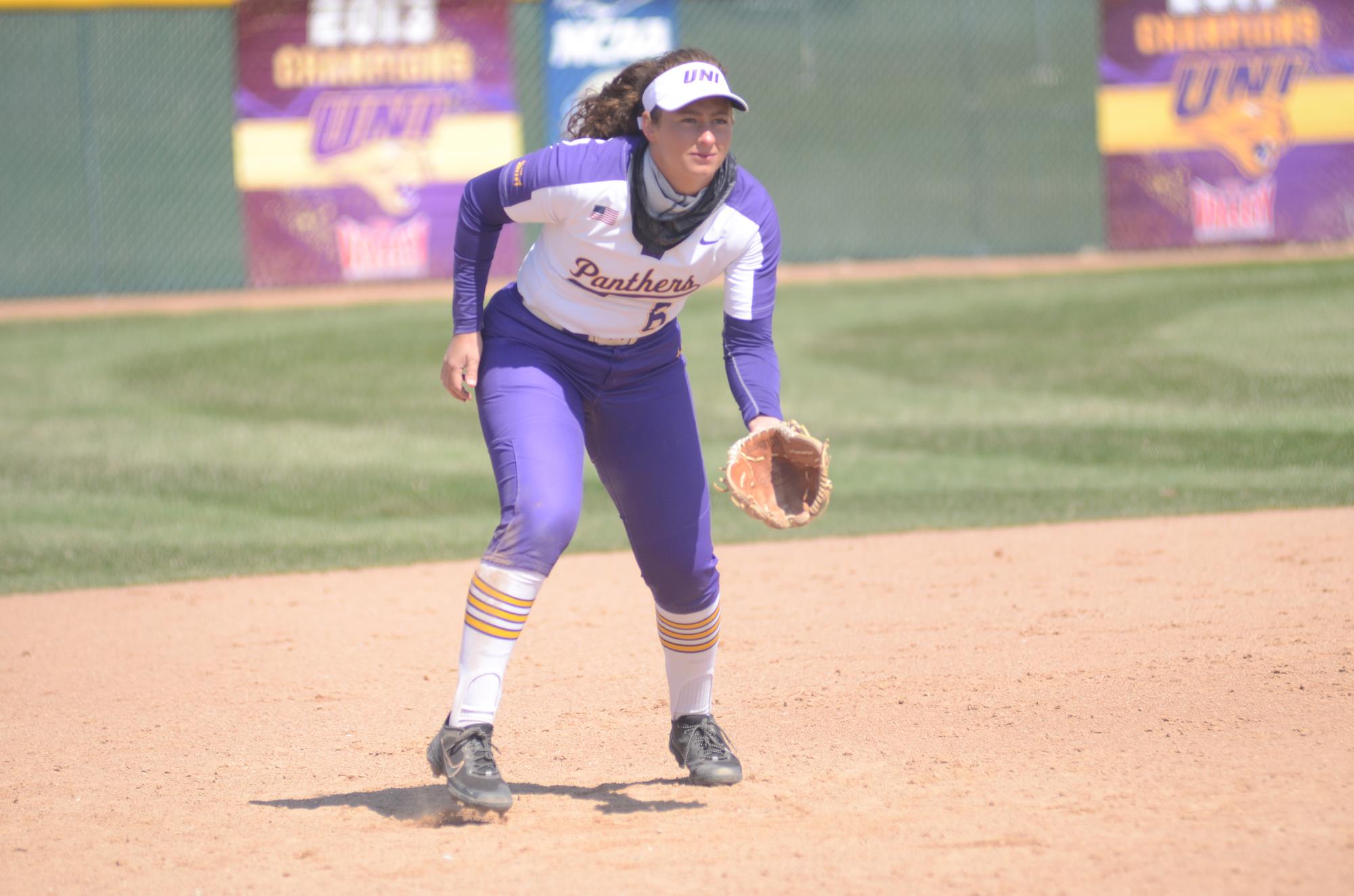 UNI Softball Surge Past Evansville - UNI Athletics