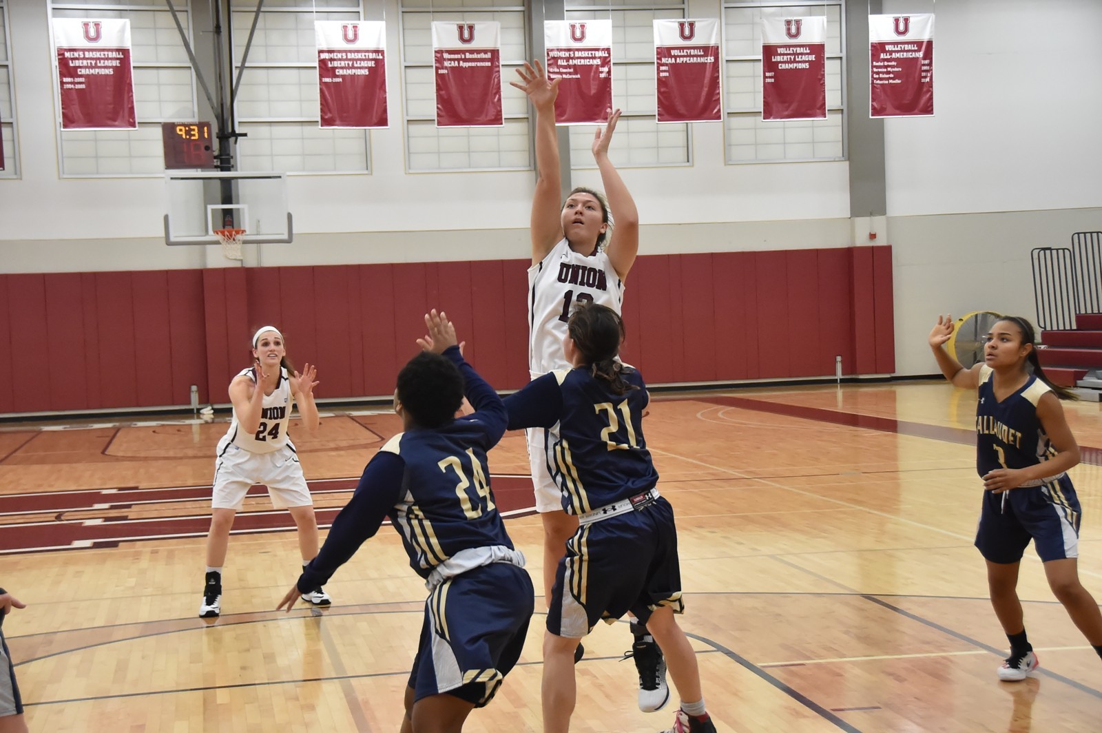 Alexa Morin - 2017-18 - Women's Basketball - Union College Athletics