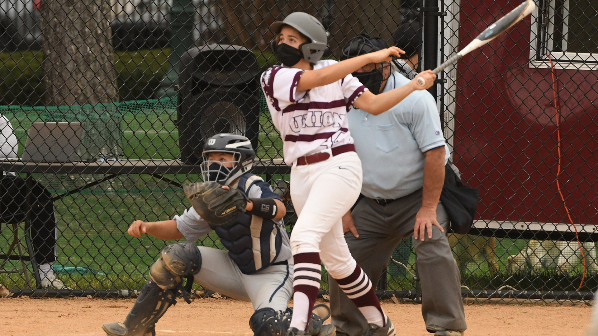 Softball Splits Two Games at RIT - Union College Athletics