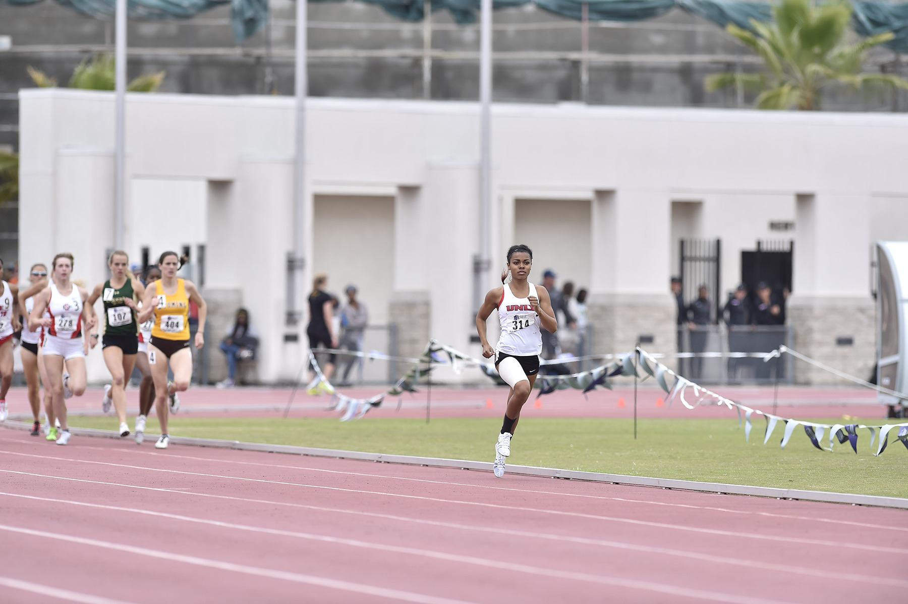 Crowe-Carter, Relay Squad Earns All-MW Recognition - University of ...