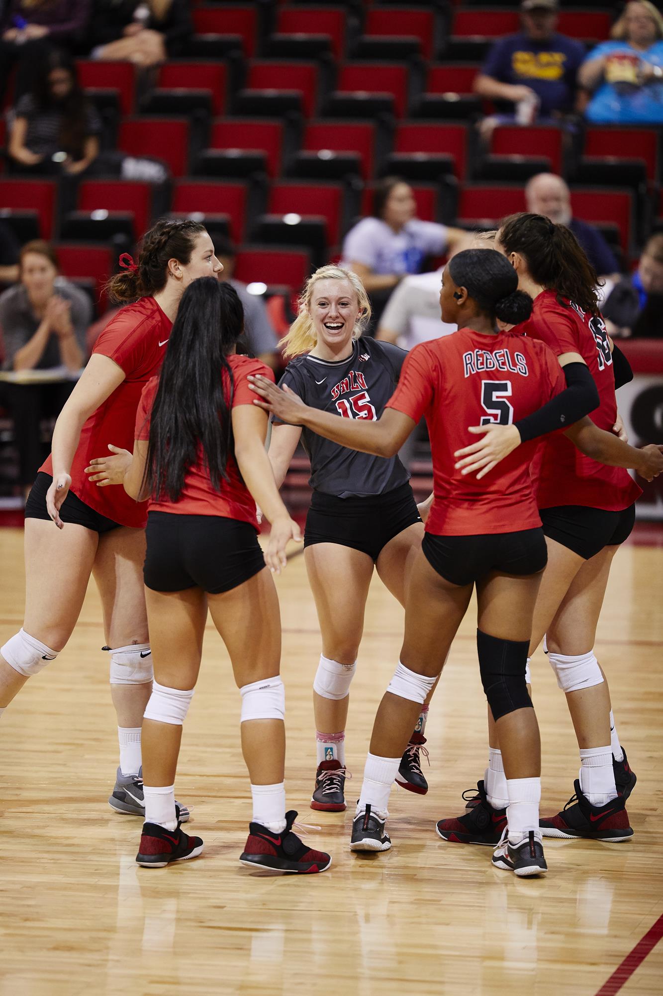 Elsa Descamps - Women's Volleyball - University of Nevada Las Vegas ...
