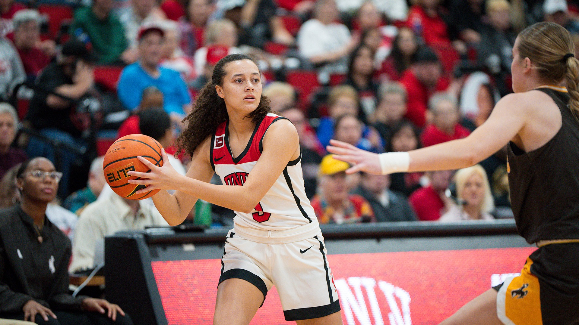 Lady Rebels In First Place After 58-51 Victory Over Wyoming ...