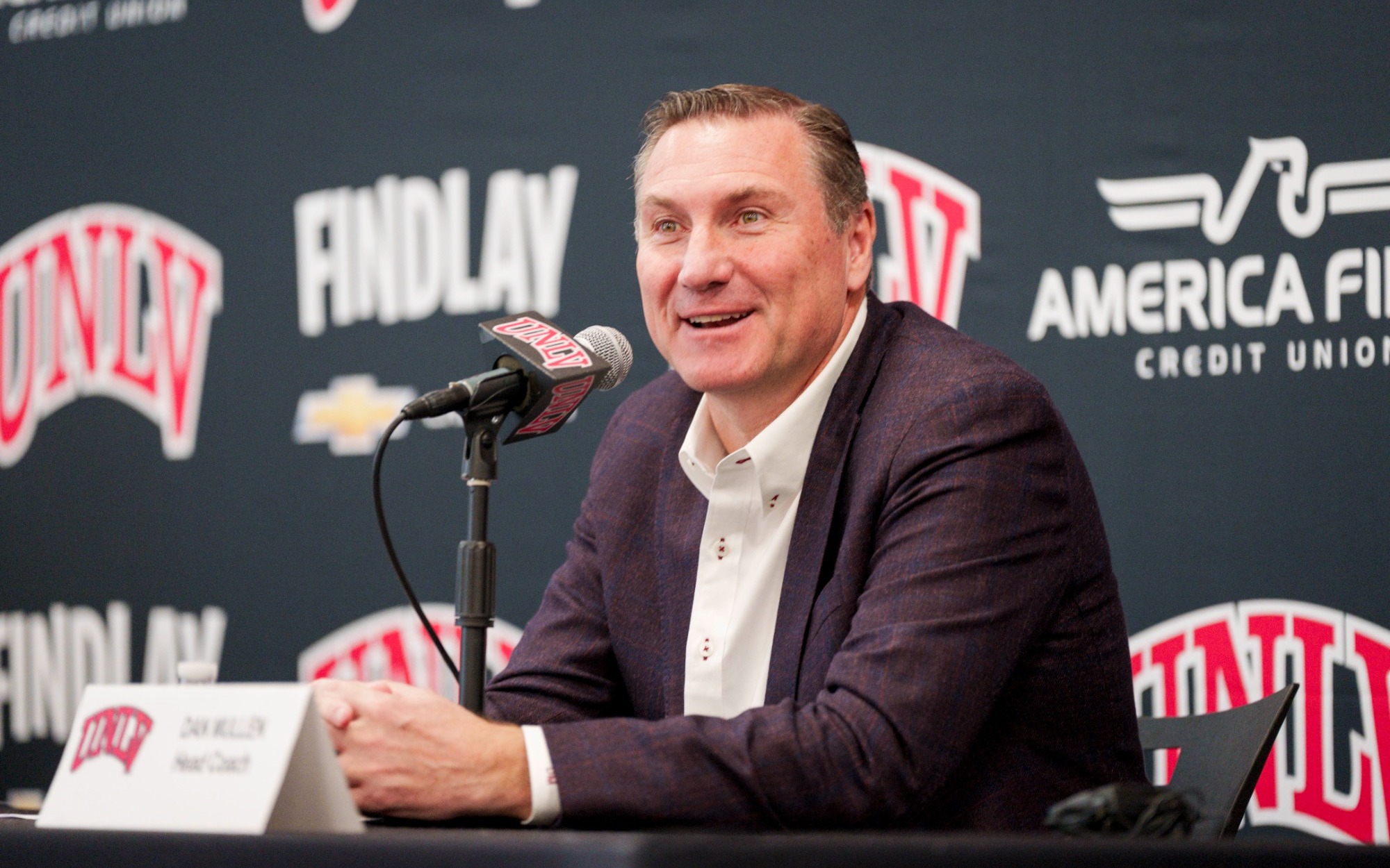 Football's Early Signing Class Is Class Of The Conference - University ...