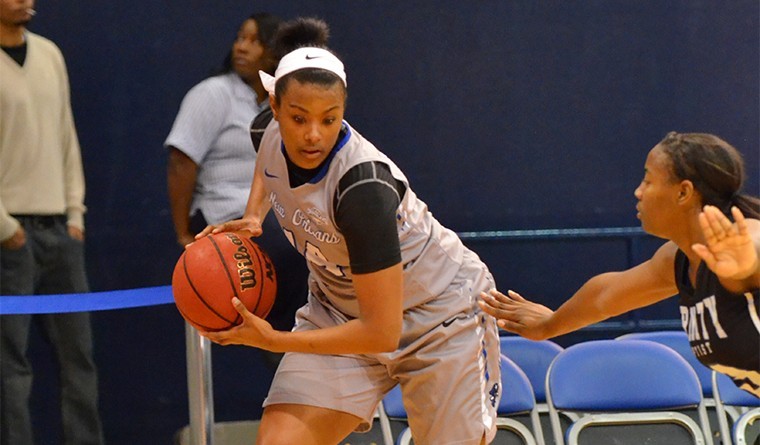 Raven Coleman - 2016-17 - Women's Basketball - University of New ...