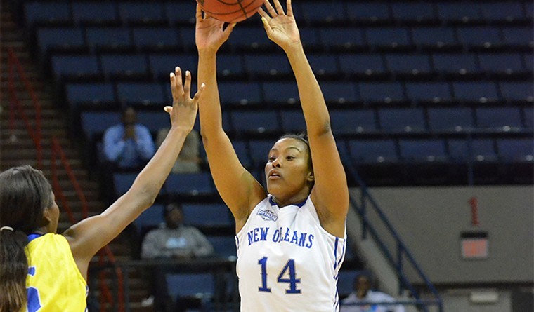 Raven Coleman - 2016-17 - Women's Basketball - University of New ...