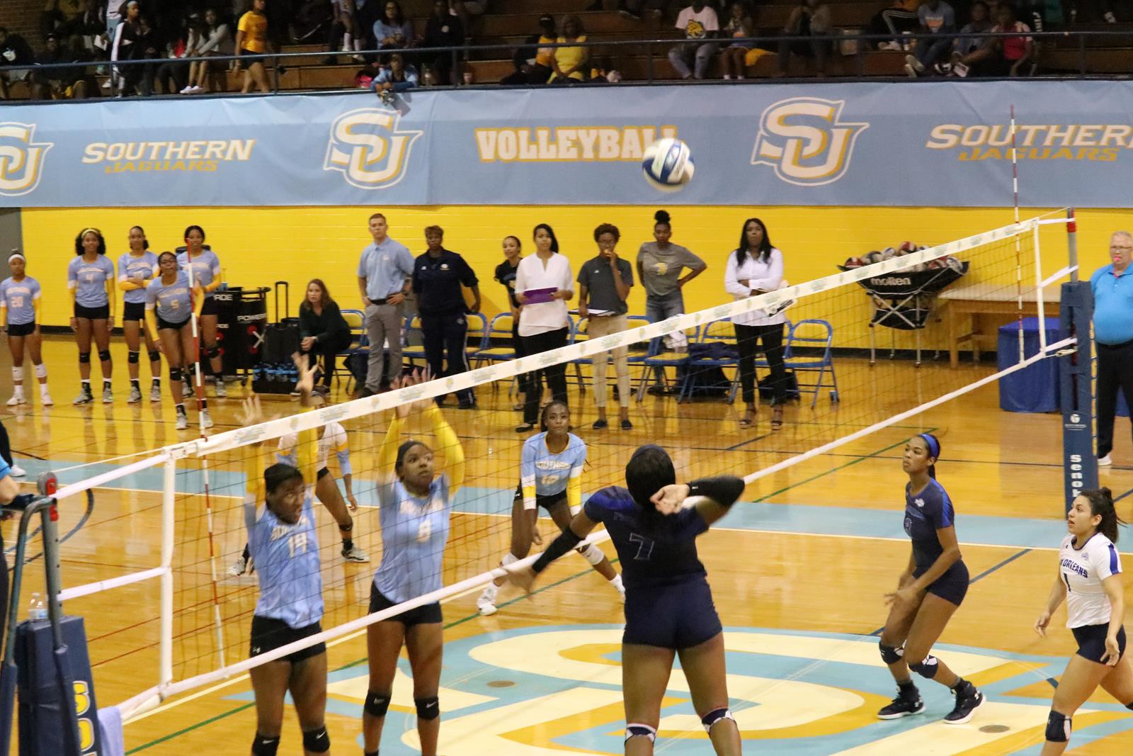 Blessing Dunn - 2018 - Volleyball - University of New Orleans Athletics