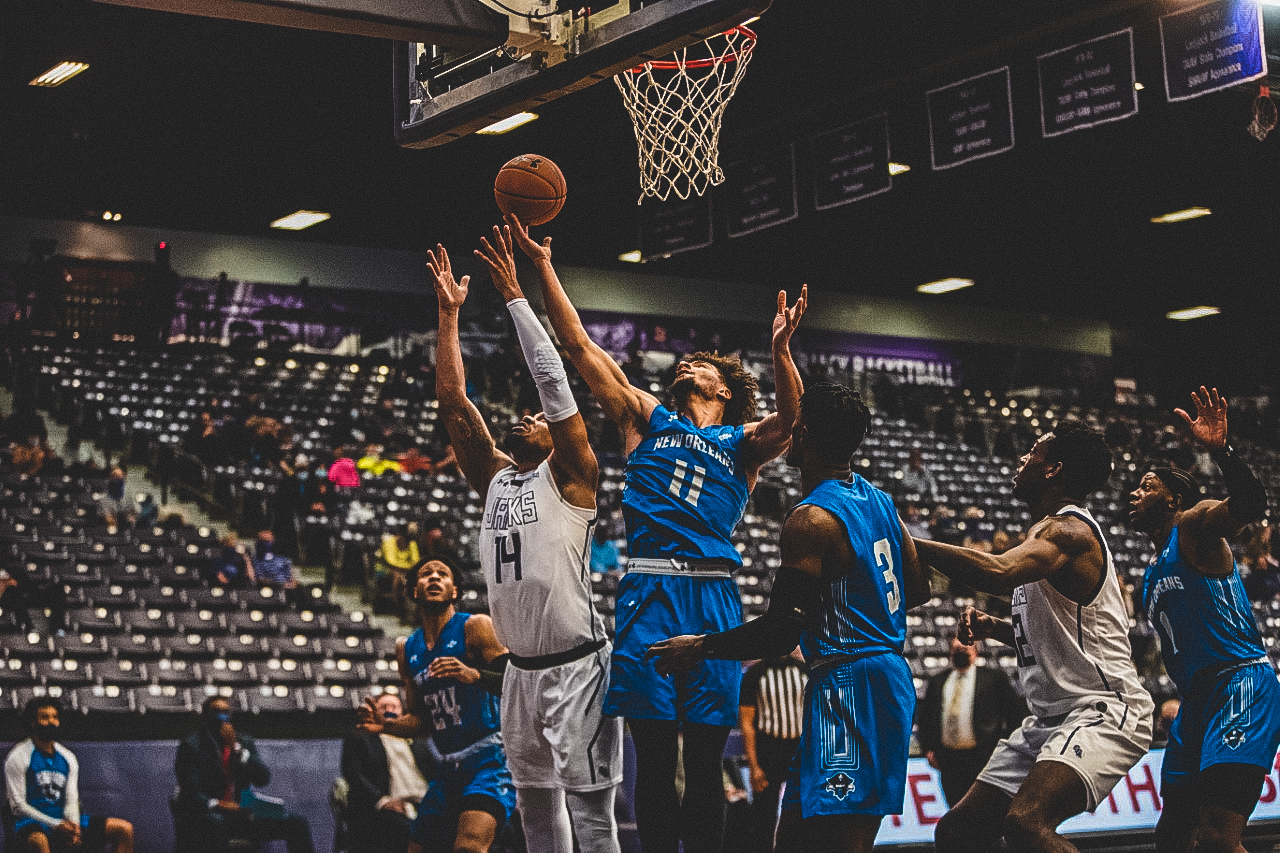 Ahren Freeman - 2020-21 - Men's Basketball - University of New Orleans ...