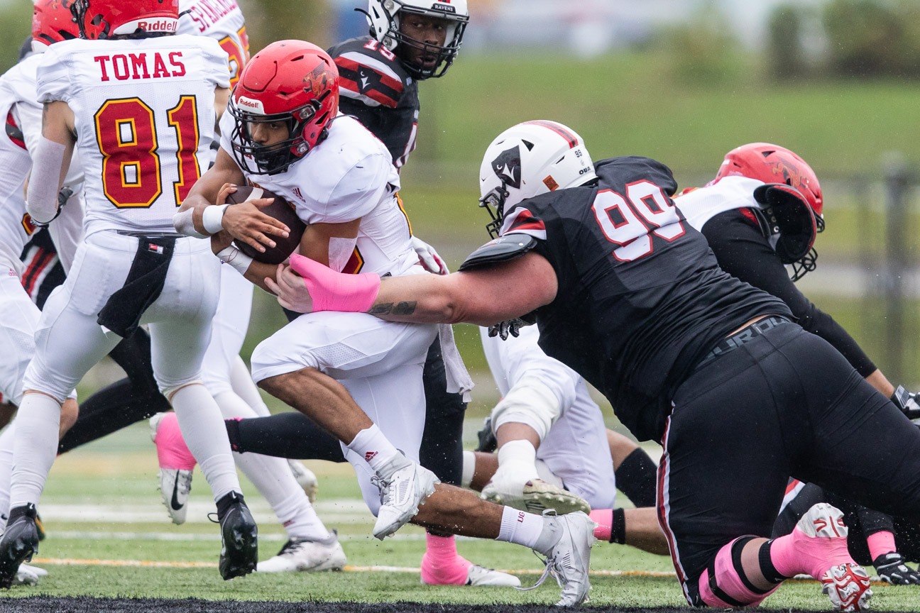 FB RECAP: Gryphons 2023 Season Ends in Heartbreaking Loss at Carleton ...
