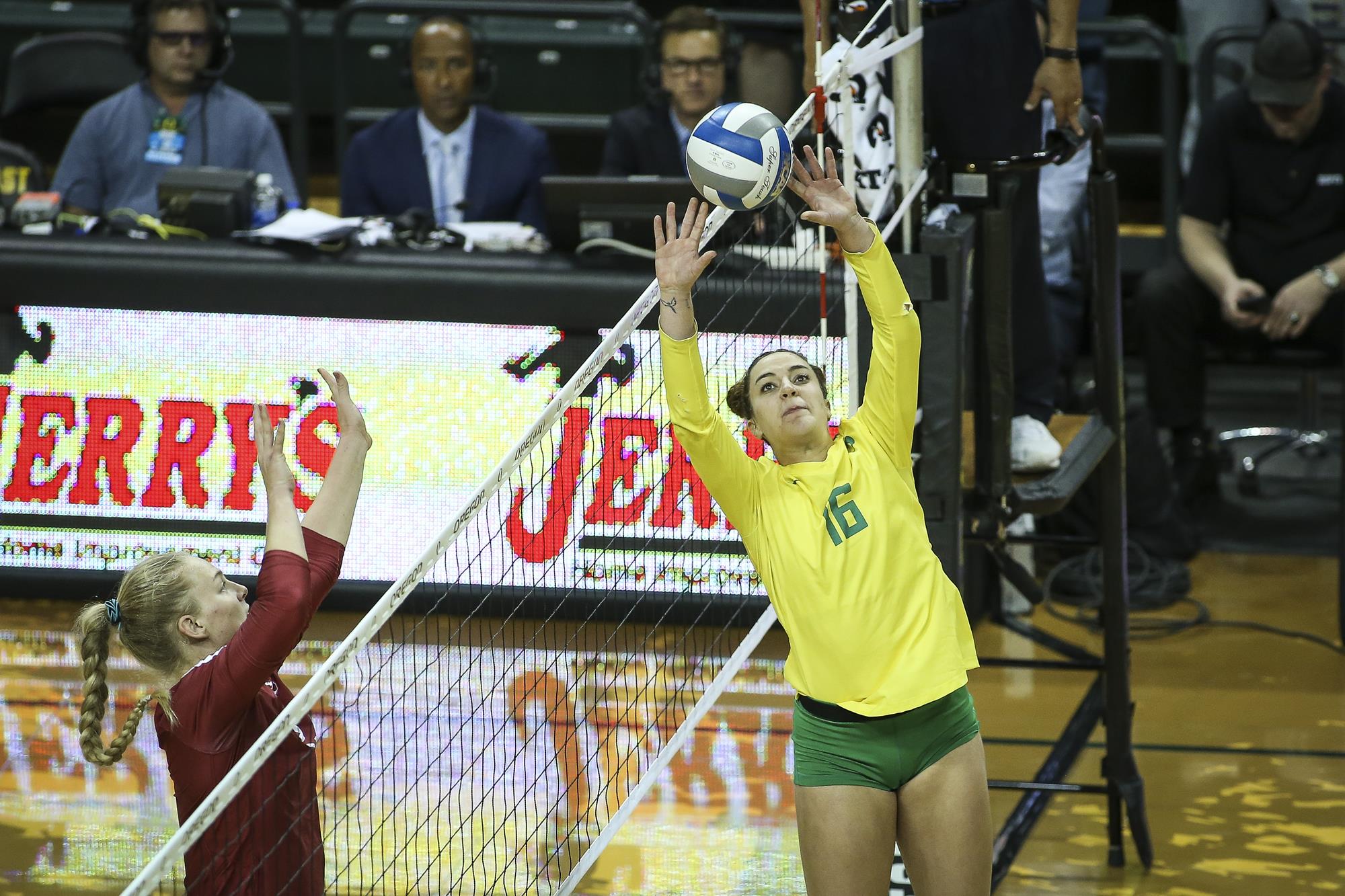 August Raskie - Women's Volleyball - University of Oregon Athletics