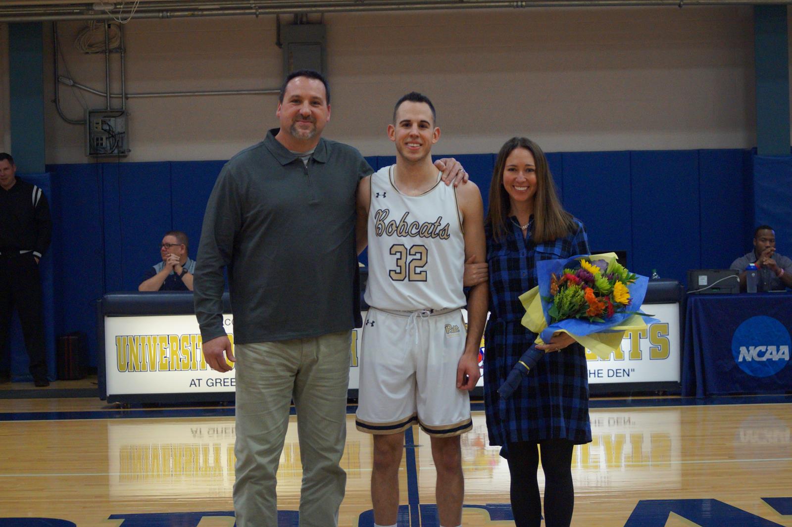 Kyle Bondi - Men's Basketball - University of Pittsburgh Greensburg ...