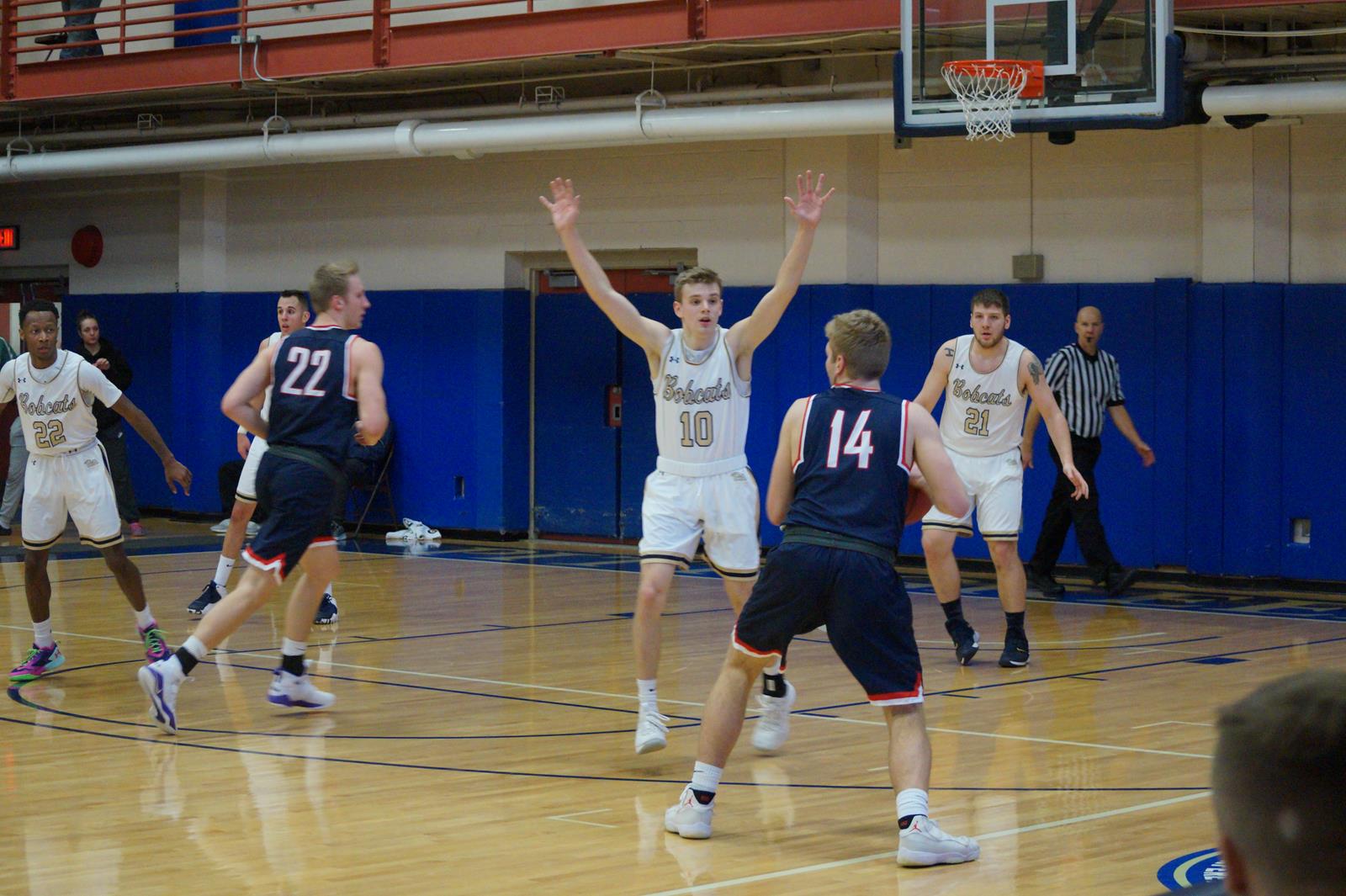 Second Half Spurt Lifts Hilbert Past Men’s Basketball - University of ...