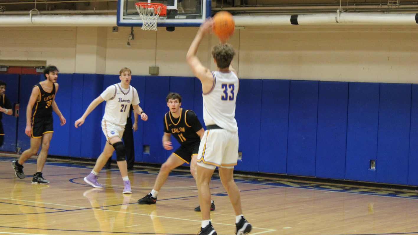 Men's Basketball Surge Past Wells - University of Pittsburgh Greensburg ...
