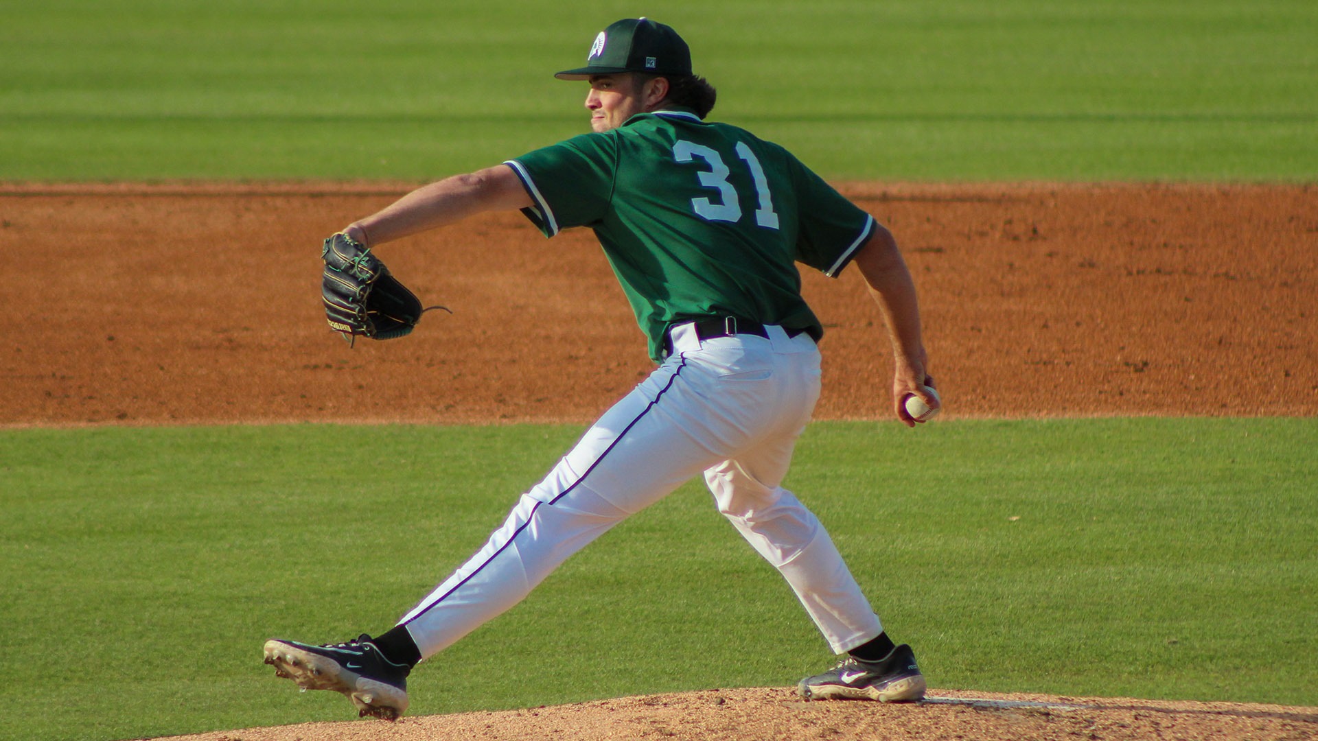 Reese Dutton and Jake Cubbler Keep Winthrop Off-Balance as the Offense ...