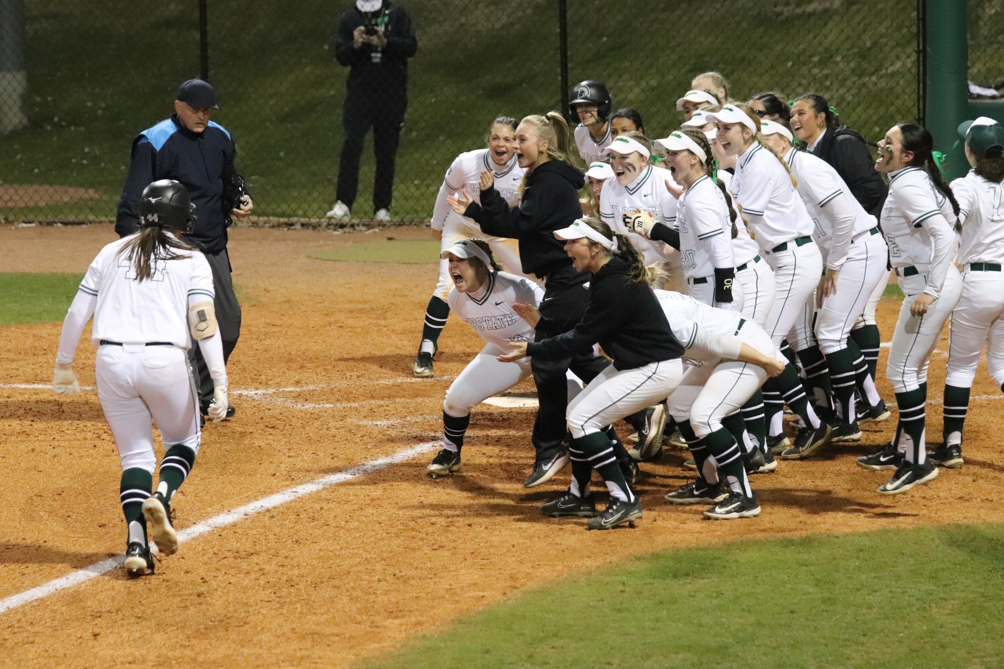 Softball Finishes the Spartan Classic With 7-1 Win on Sunday Over South ...