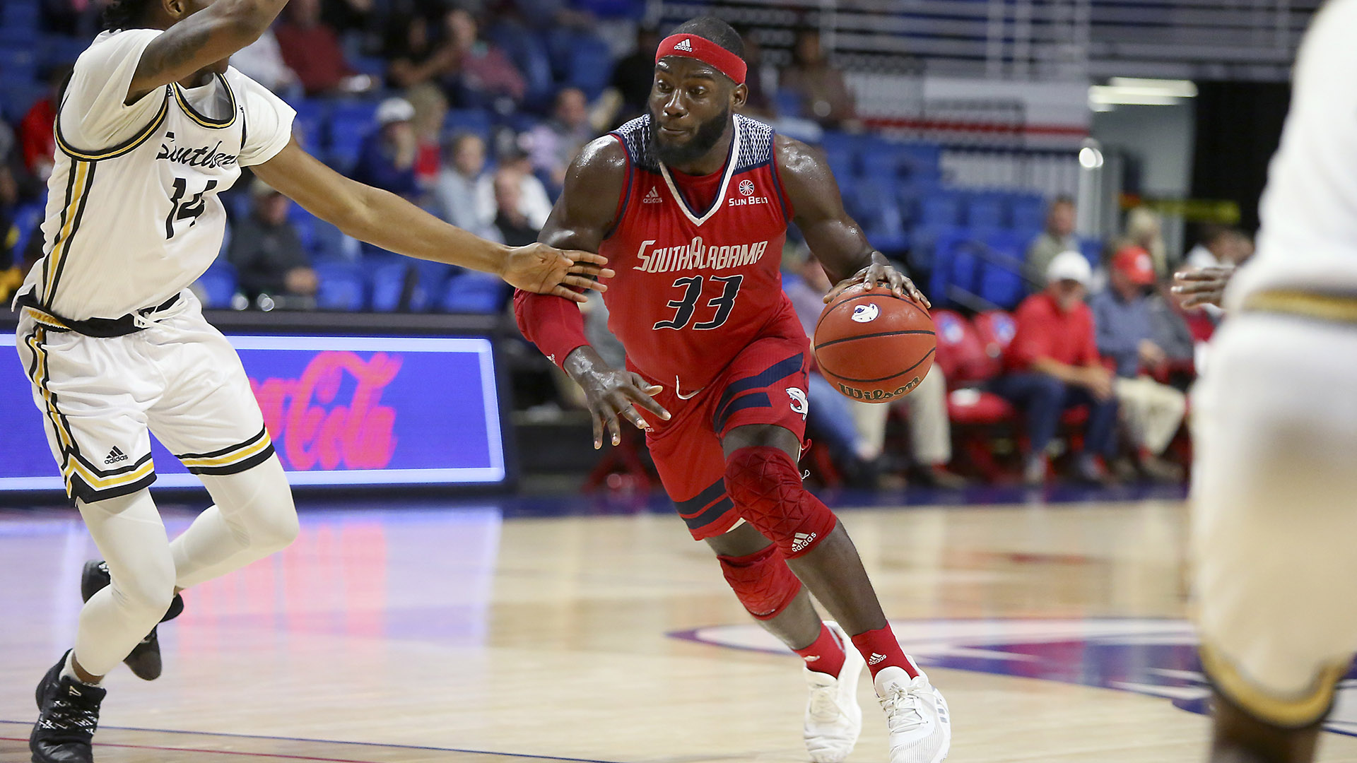 AJAYI NETS NEW CAREER HIGH, MEN’S BASKETBALL HOLDS OFF USM - University ...