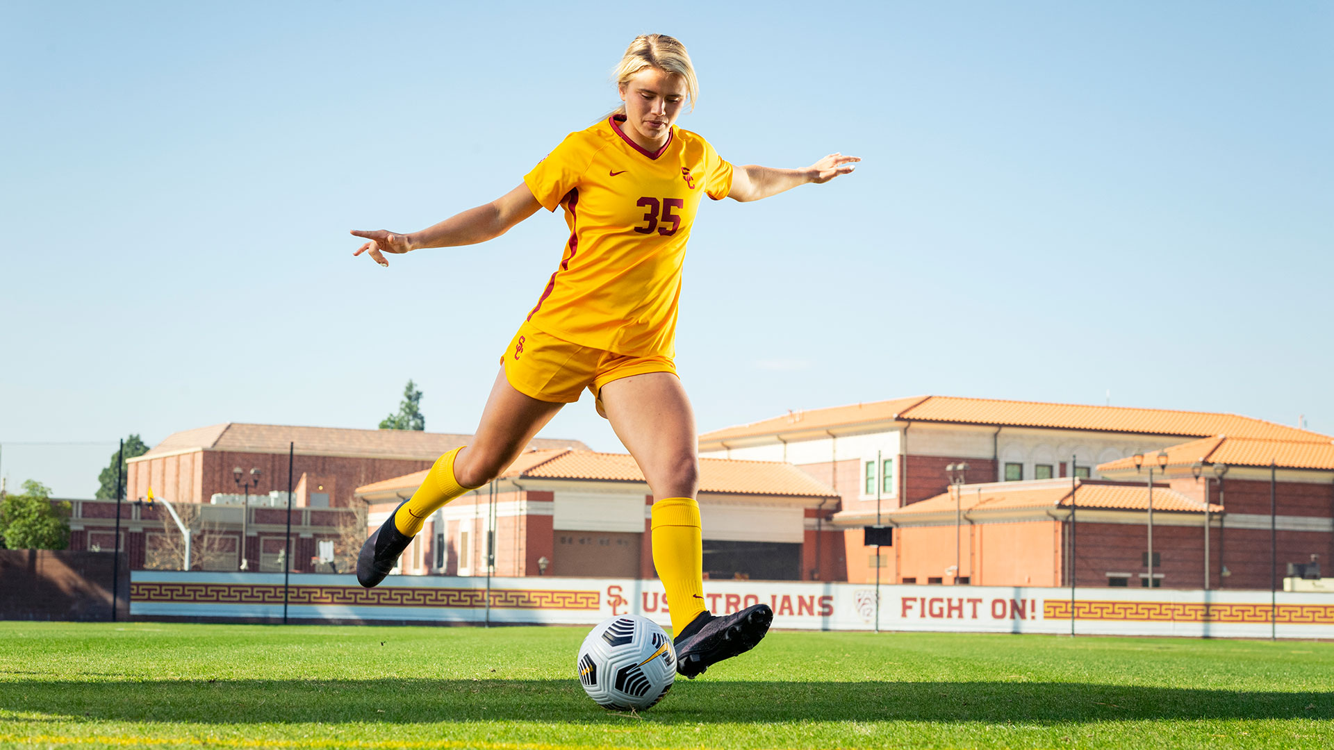 Lily Perryman - Women's Soccer - USC Athletics