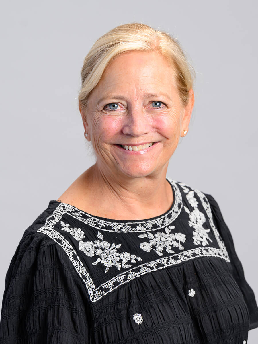 Suzanne Ebner - Director of Development - Women's Rowing Support Staff ...