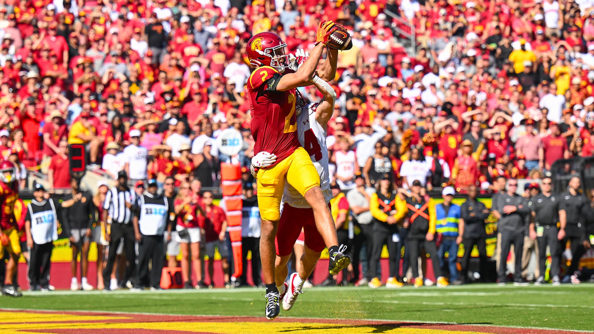 No. 13 USC Football Hosts Wisconsin In Sold-Out 'B1G Premiere' At ...
