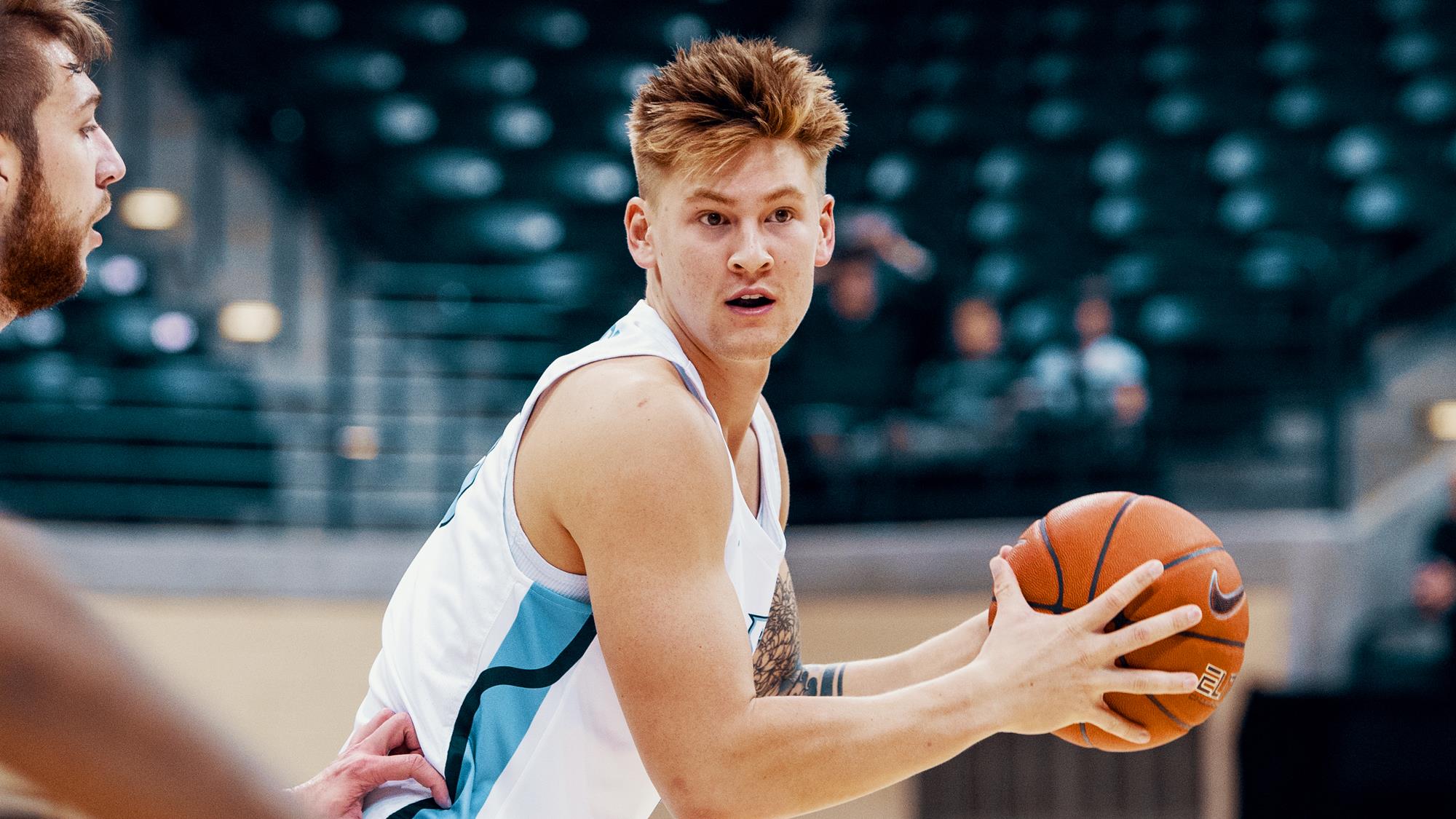 Alex Floresca - Men's Basketball - University of San Diego Athletics