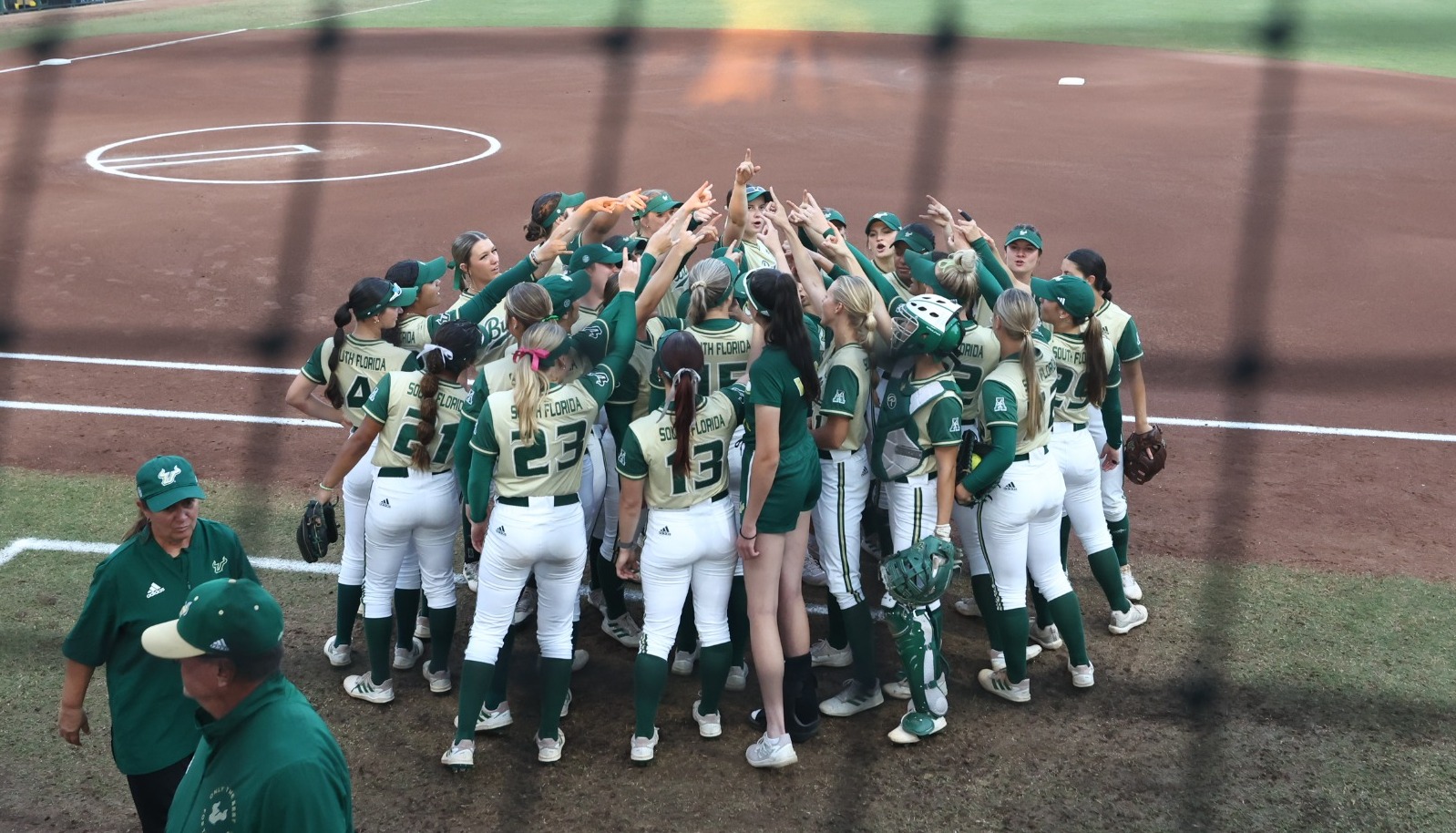 Softball Continues Win Streak with Win Over Kansas - USF Athletics