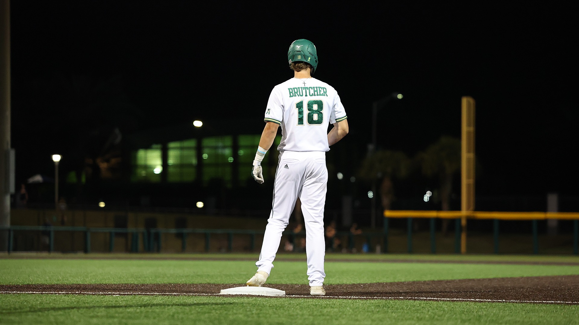 Bulls fall in first game at No. 5 ECU - USF Athletics