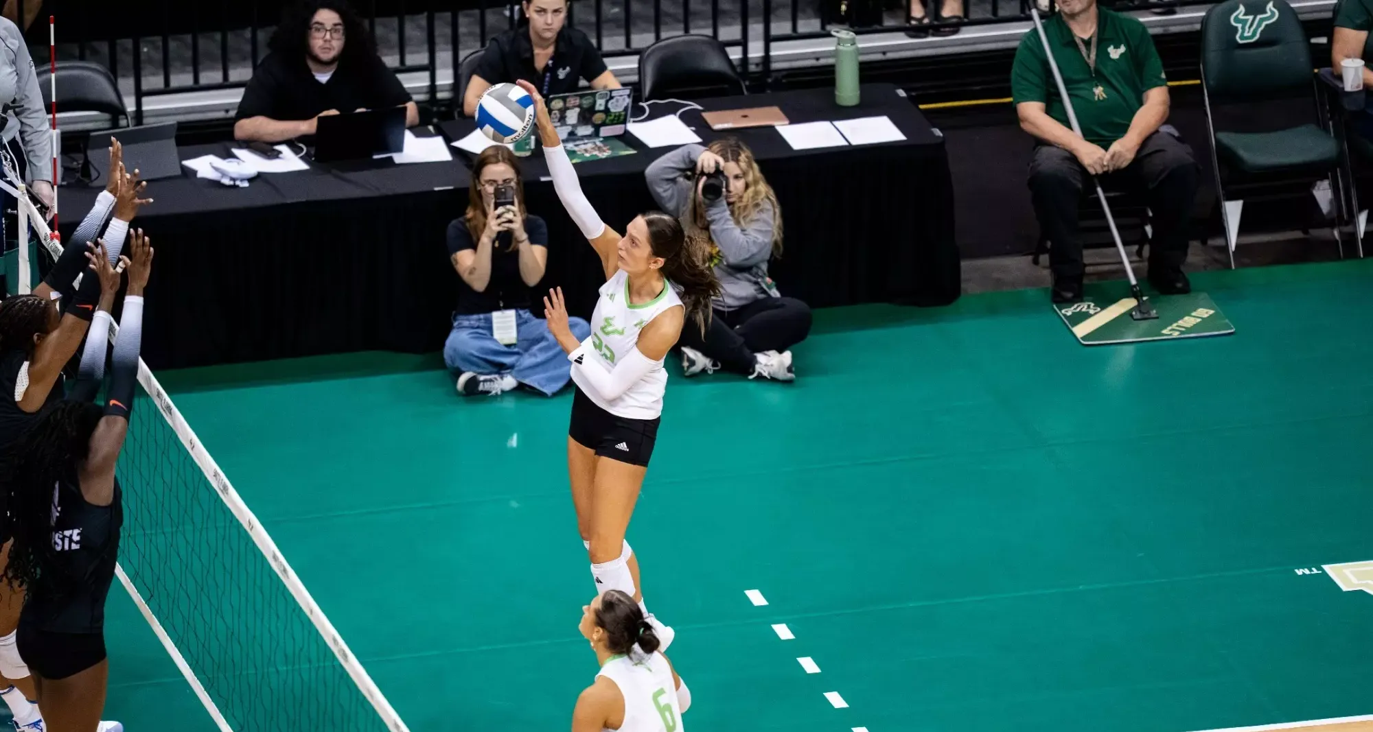 USF Volleyball Unveils 2025 Schedule - USF Athletics