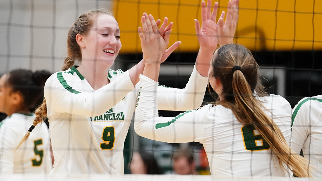 Emily Zinger - Women's Volleyball - University of San Francisco Athletics