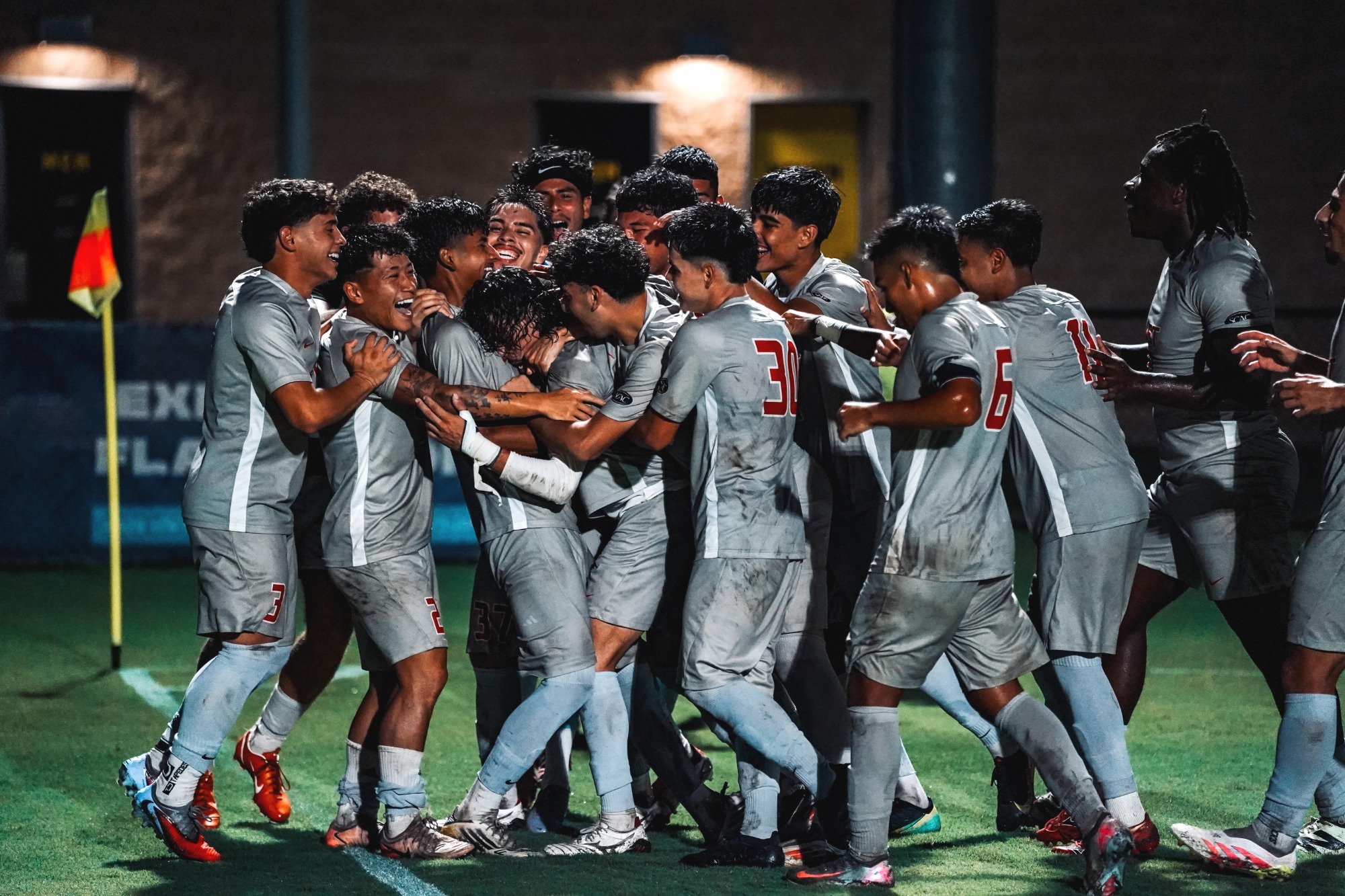 MSOC: DEFENSIVE PLAYER OF THE WEEK – JORGE GONZALEZ - University of St ...