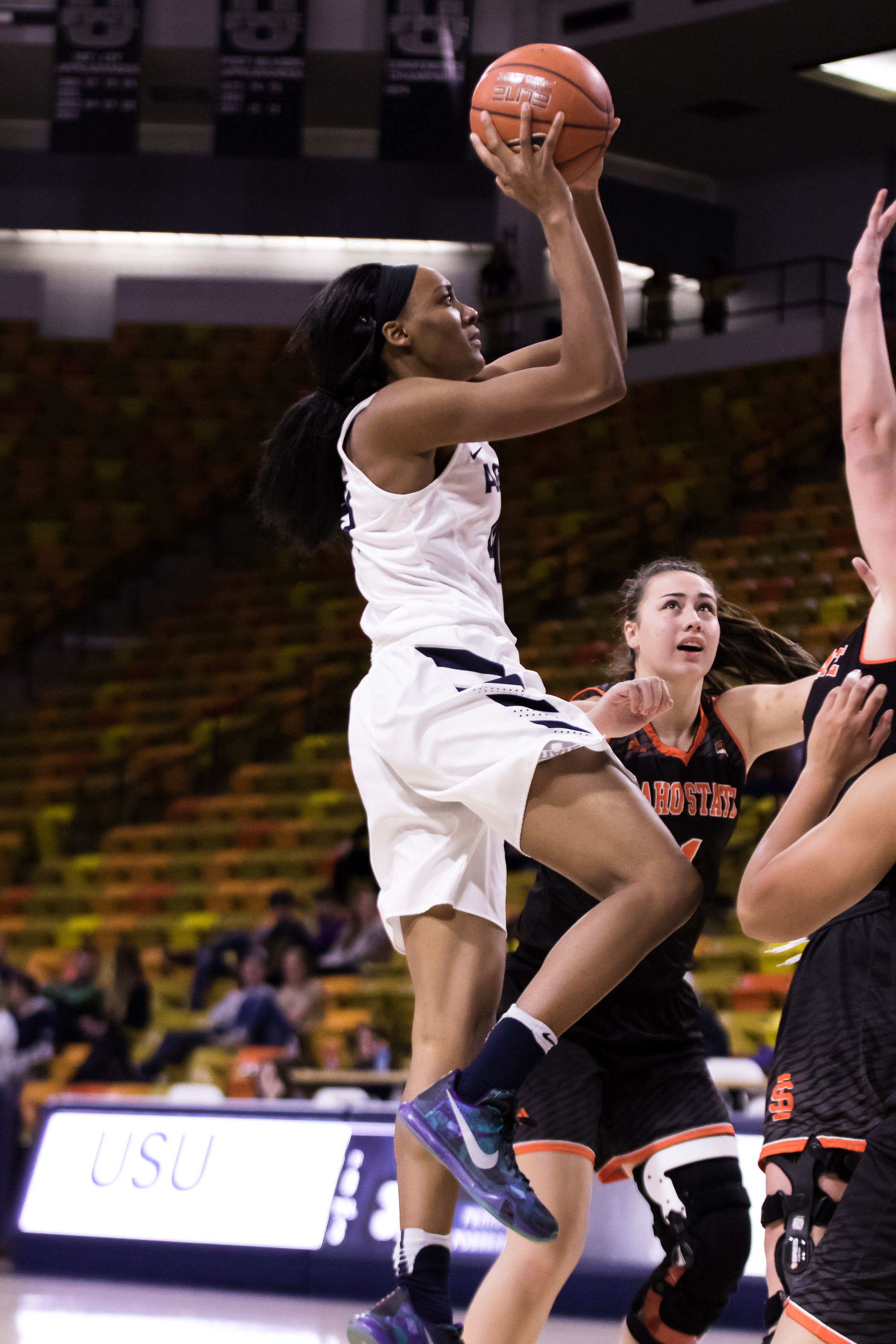 USU Women's Basketball Edges Past Air Force for First Mountain West Win ...