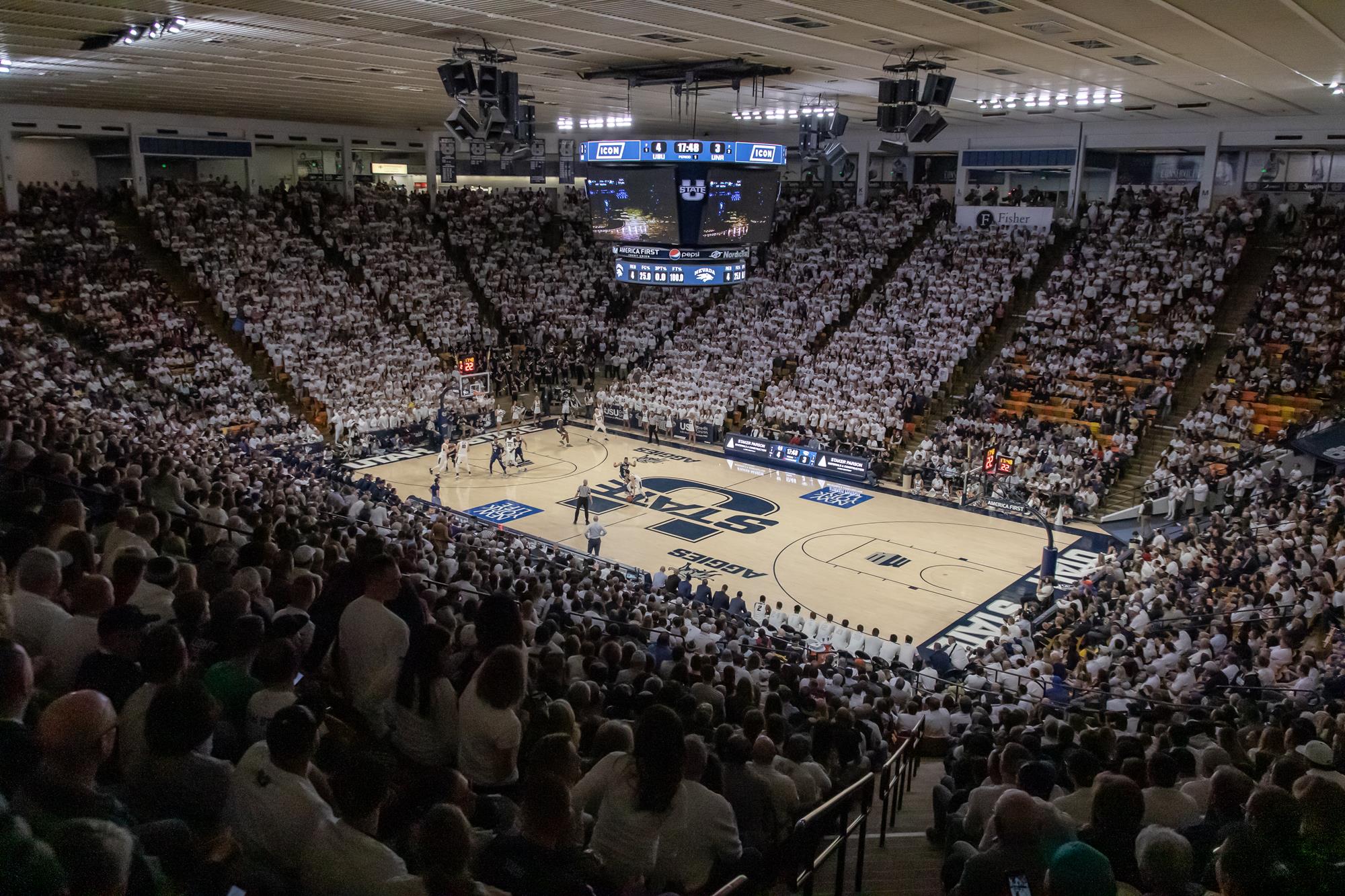 Dee Glen Smith Spectrum Facility Tour - Utah State University Athletics