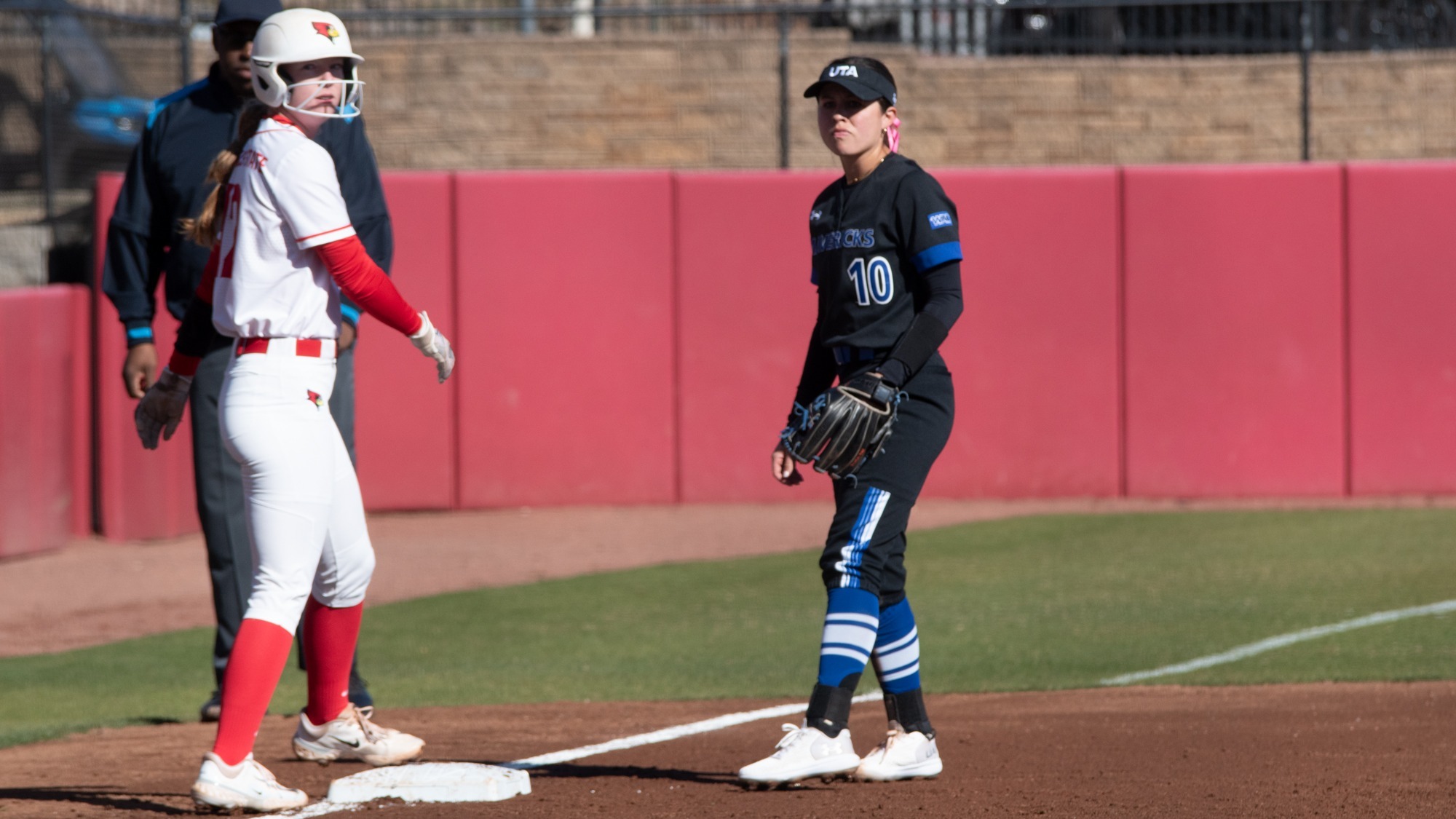 Camille Corona - Softball - University of Texas Arlington Athletics