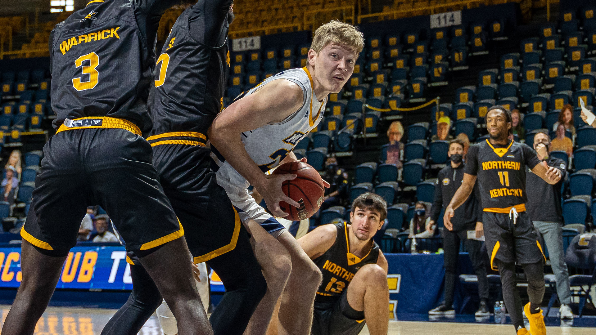 Jaden Frazier - 2021-22 - Men's Basketball - University of Tennessee at ...