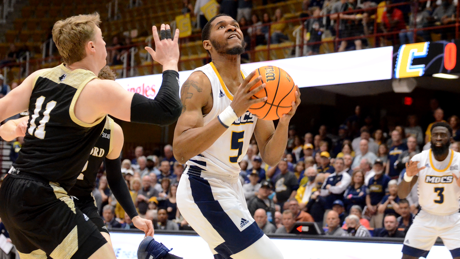 Darius Banks - 2021-22 - Men's Basketball - University of Tennessee at ...