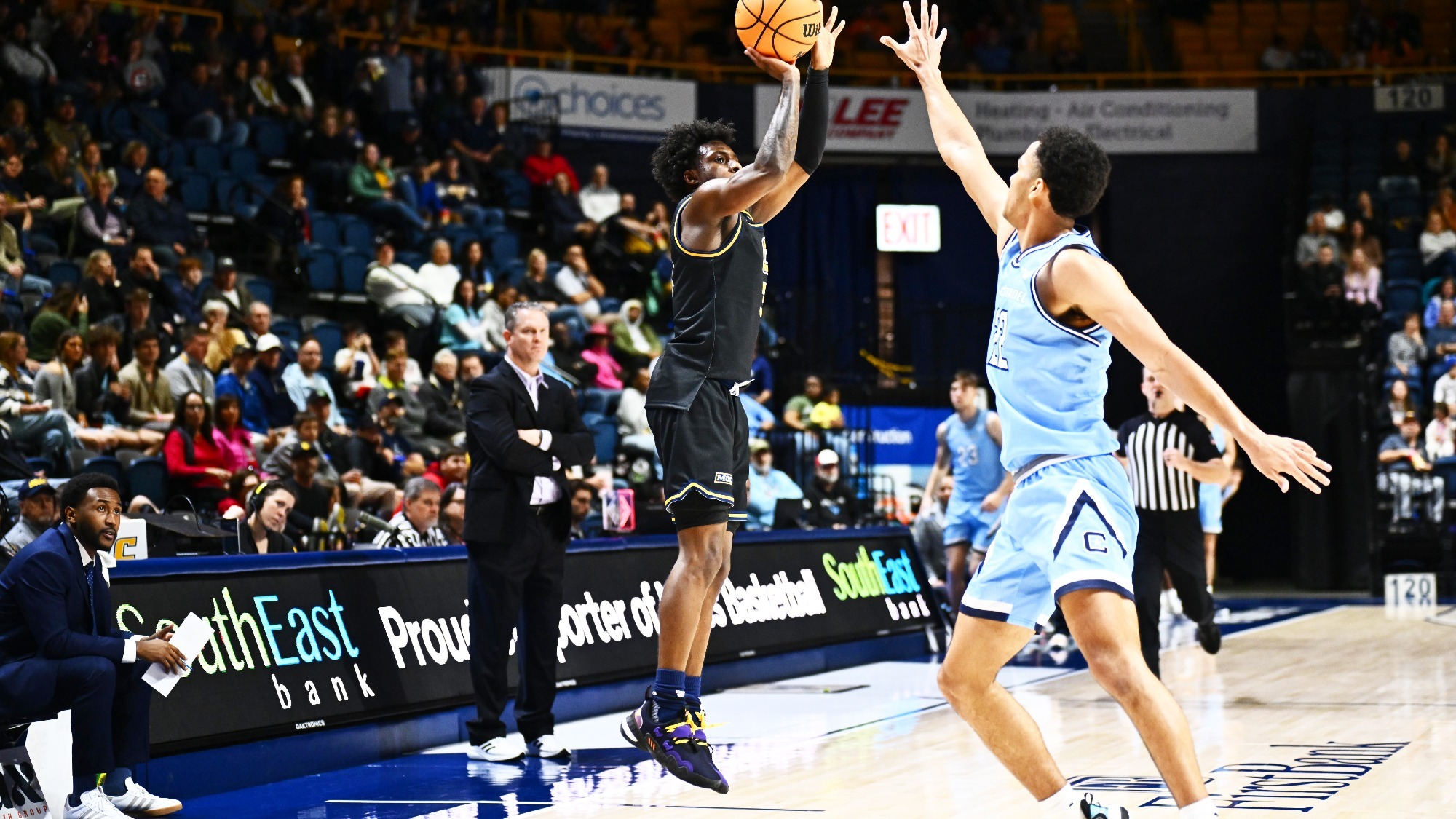 Honor Huff - 2024-25 - Men's Basketball - University of Tennessee at ...