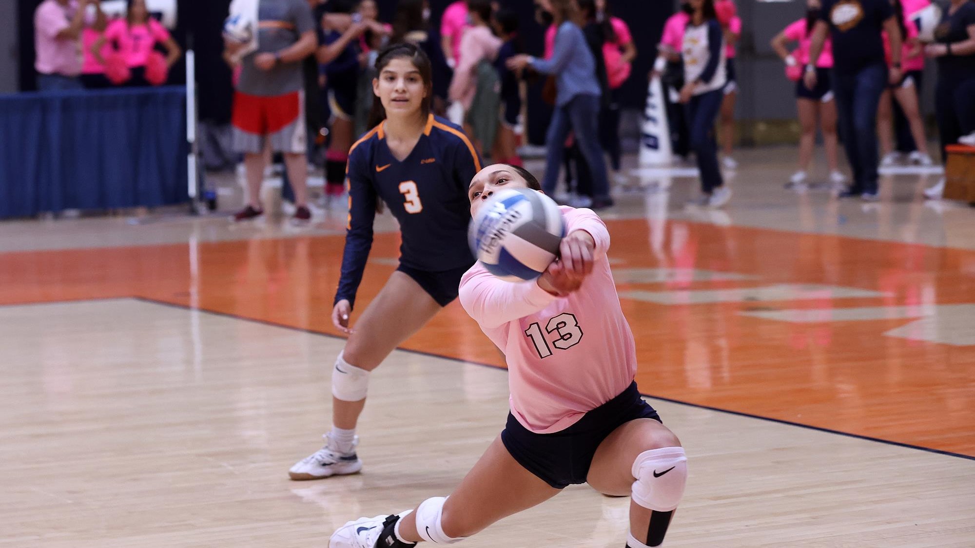 UTEP Volleyball Edged at UTSA in Five Sets - UTEP Miners