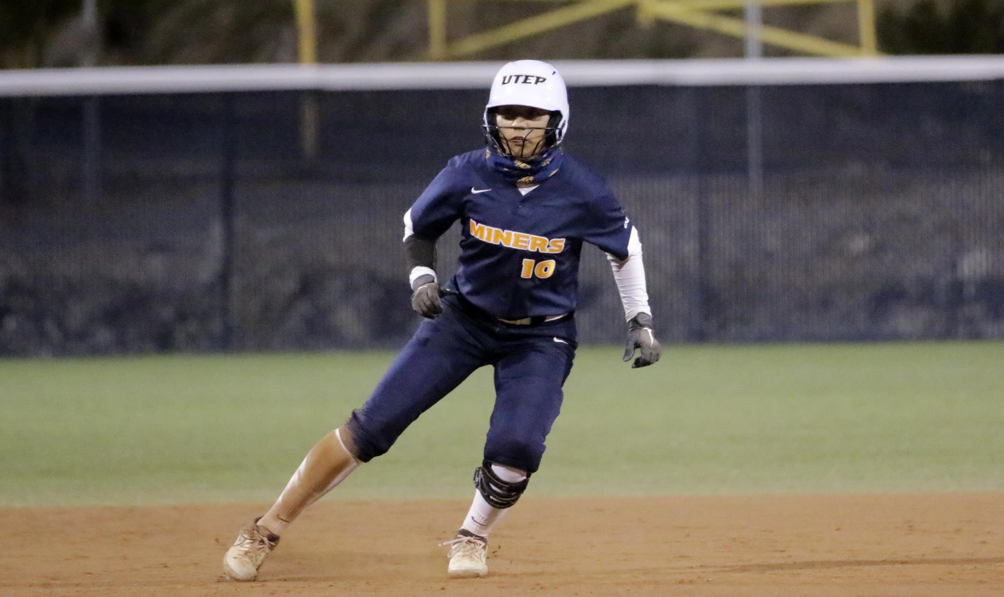 Mendez Goes 6-for-7 as UTEP Softball Splits Day One of Orange and Blue ...