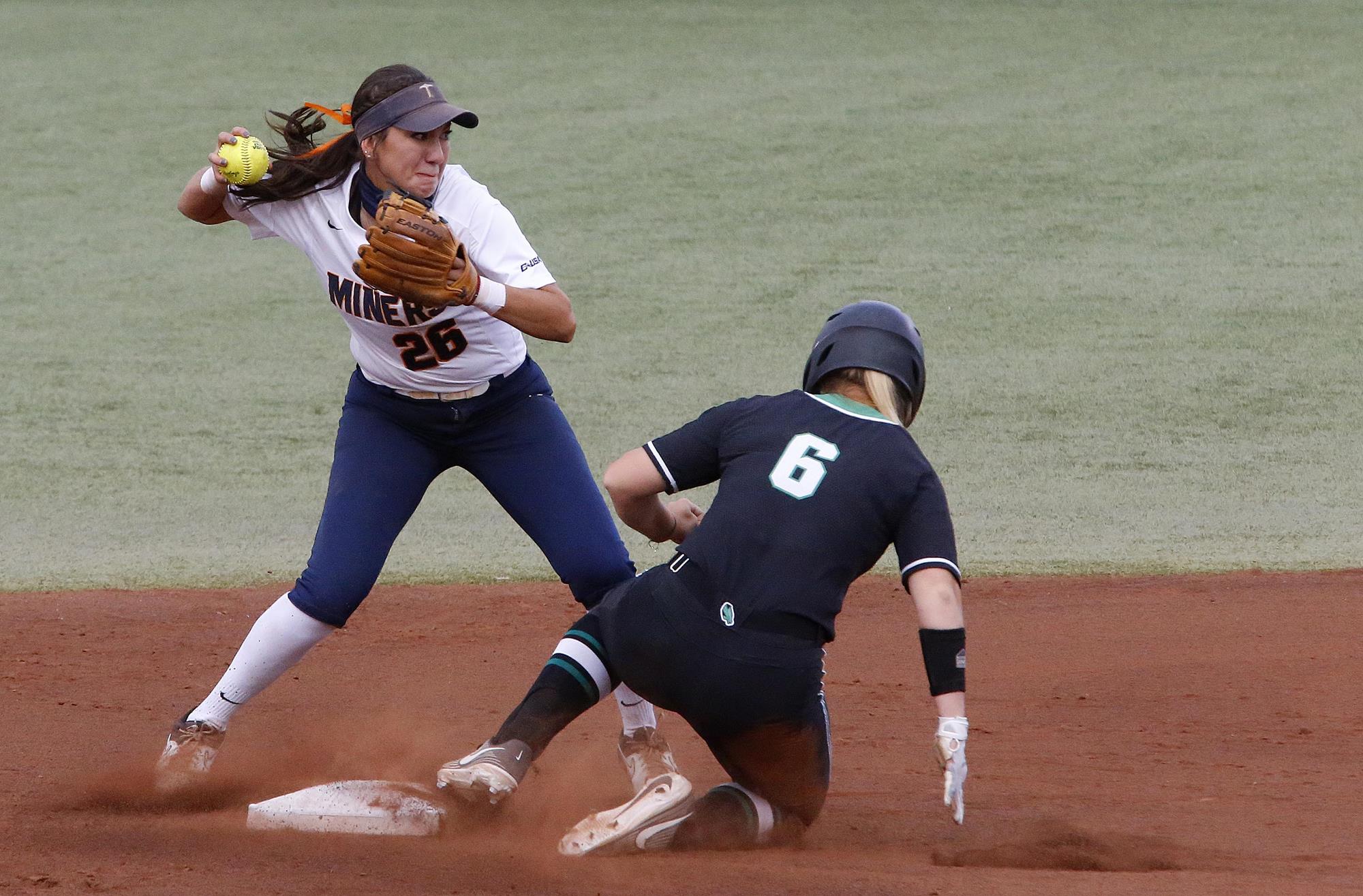Ilena Santos - Softball - UTEP Miners