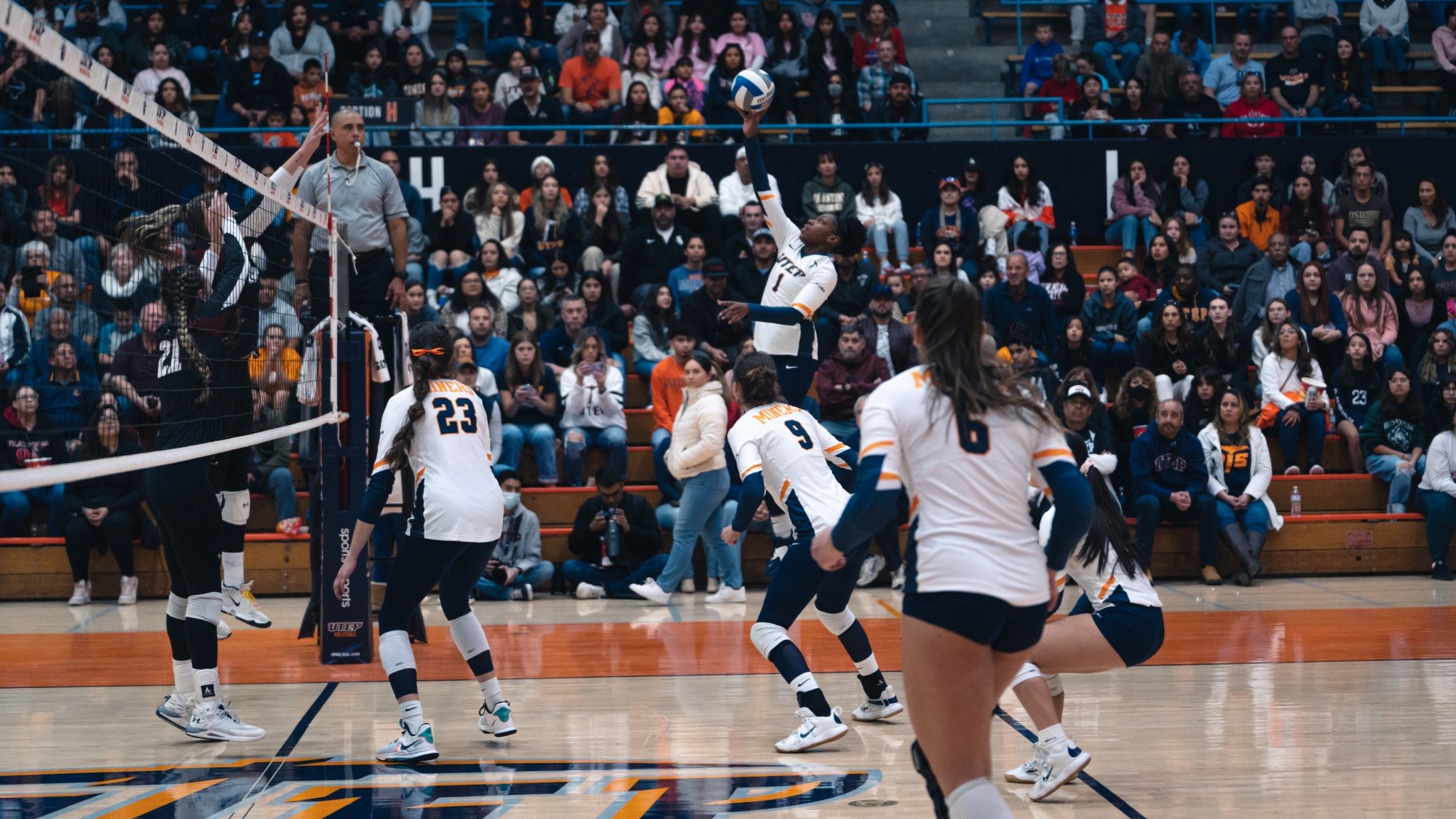 UTEP Volleyball Closes Out 2022 Season in Five-Set Thriller Versus NMSU ...
